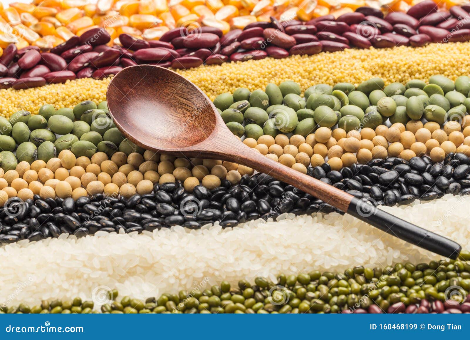 Granos Enteros Son Ricos En Nutrientes Imagen de archivo - Imagen de ...