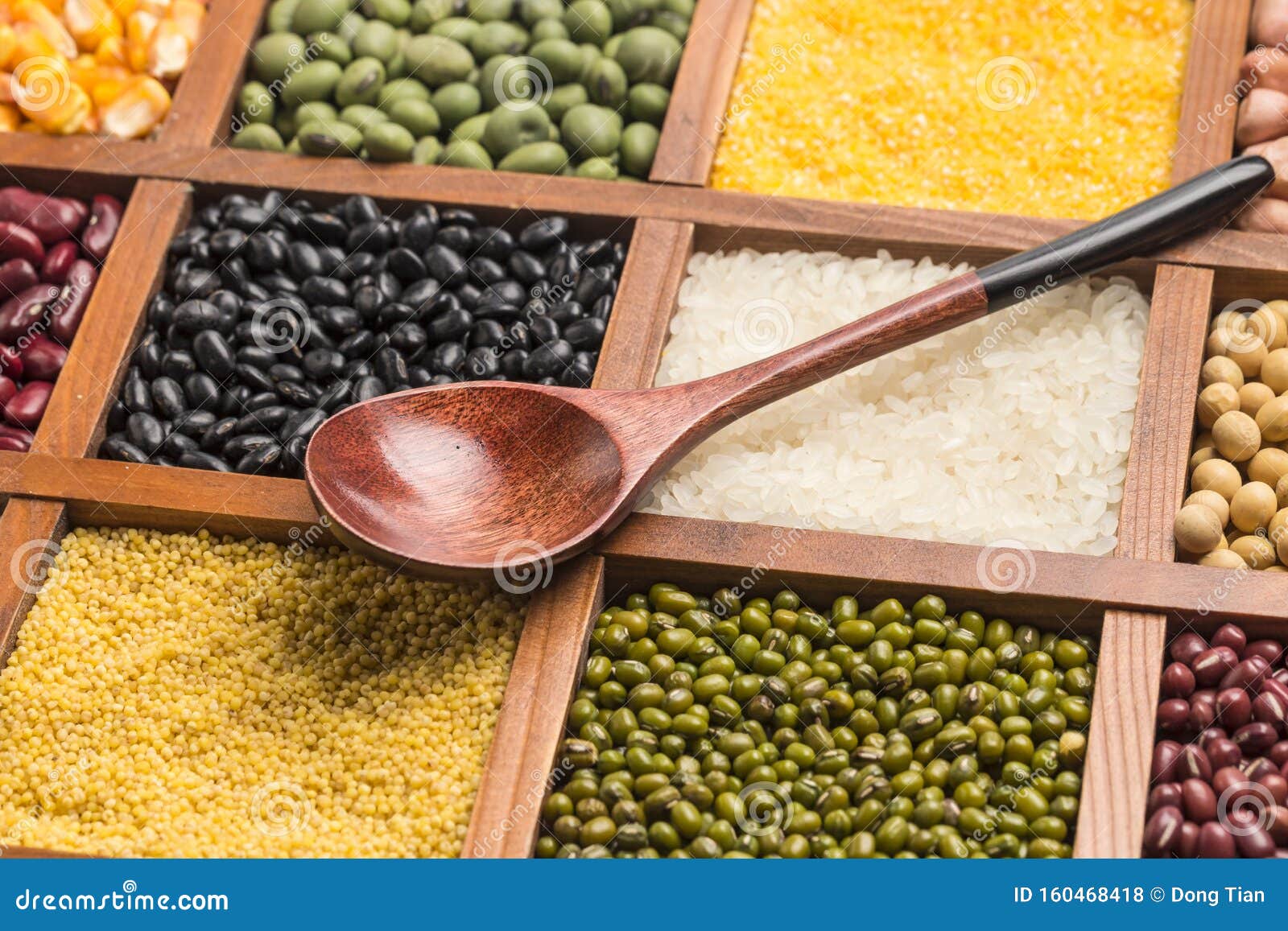 Granos Enteros Son Ricos En Nutrientes Foto de archivo - Imagen de ...