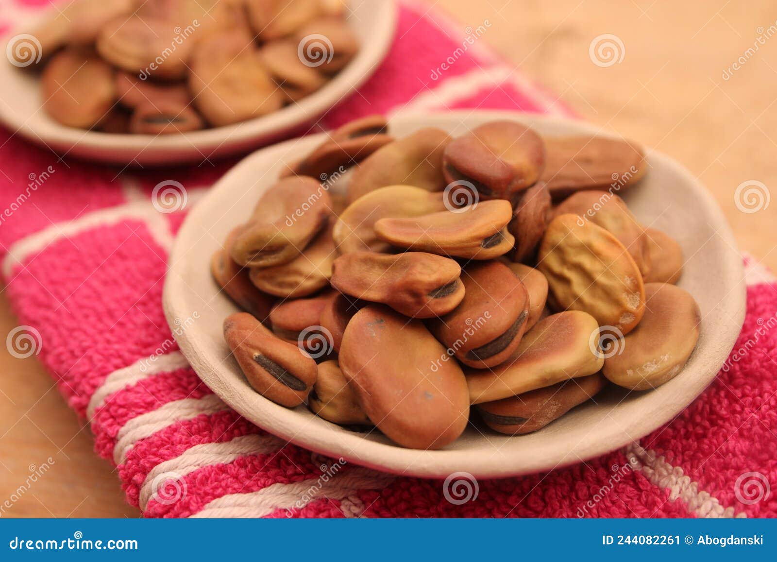 Granos secos grandes imagen de archivo. Imagen de secado - 244082261