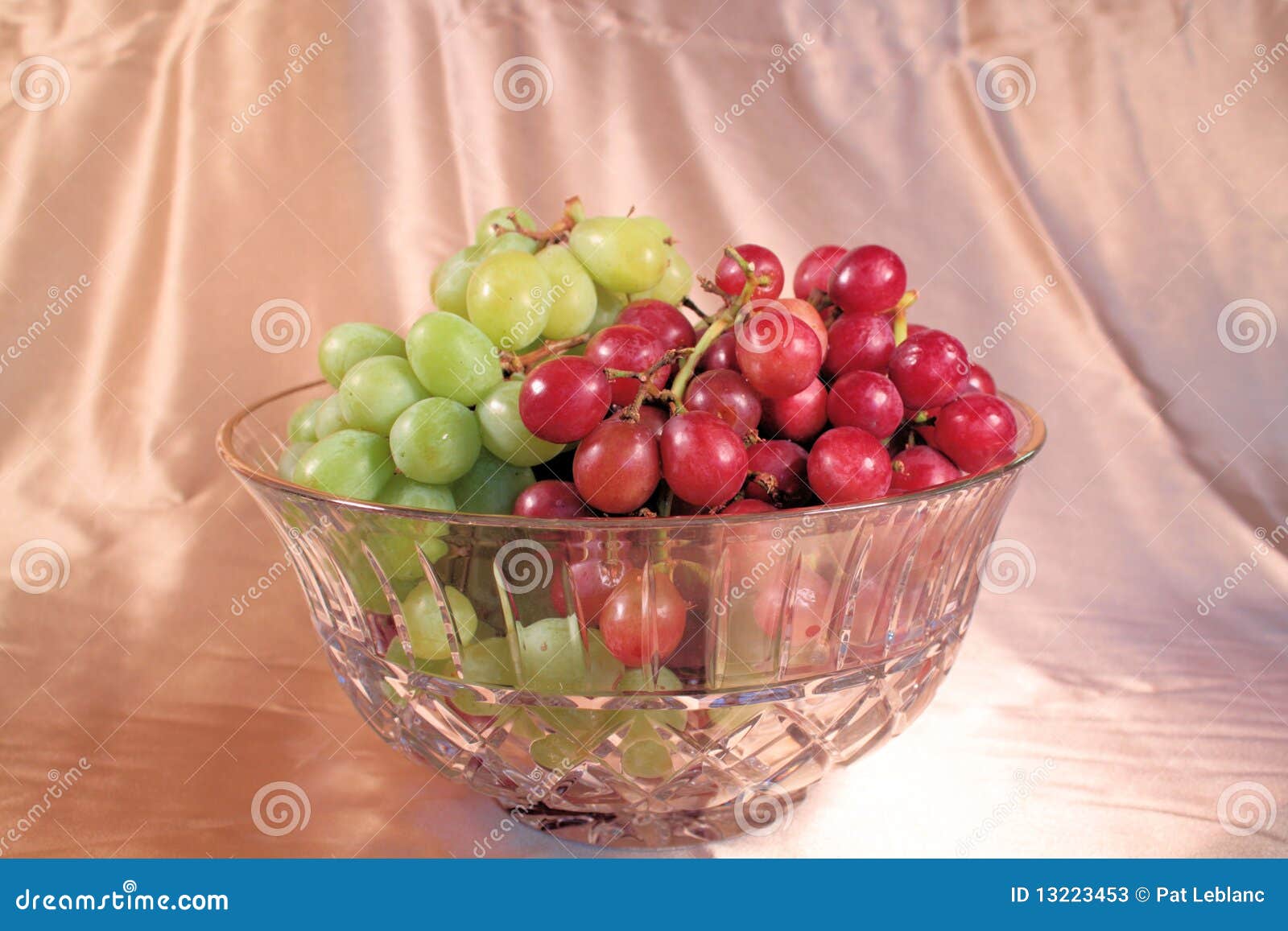Grapes in Crystal Bowl stock image. Image of flavor, natural - 13223453
