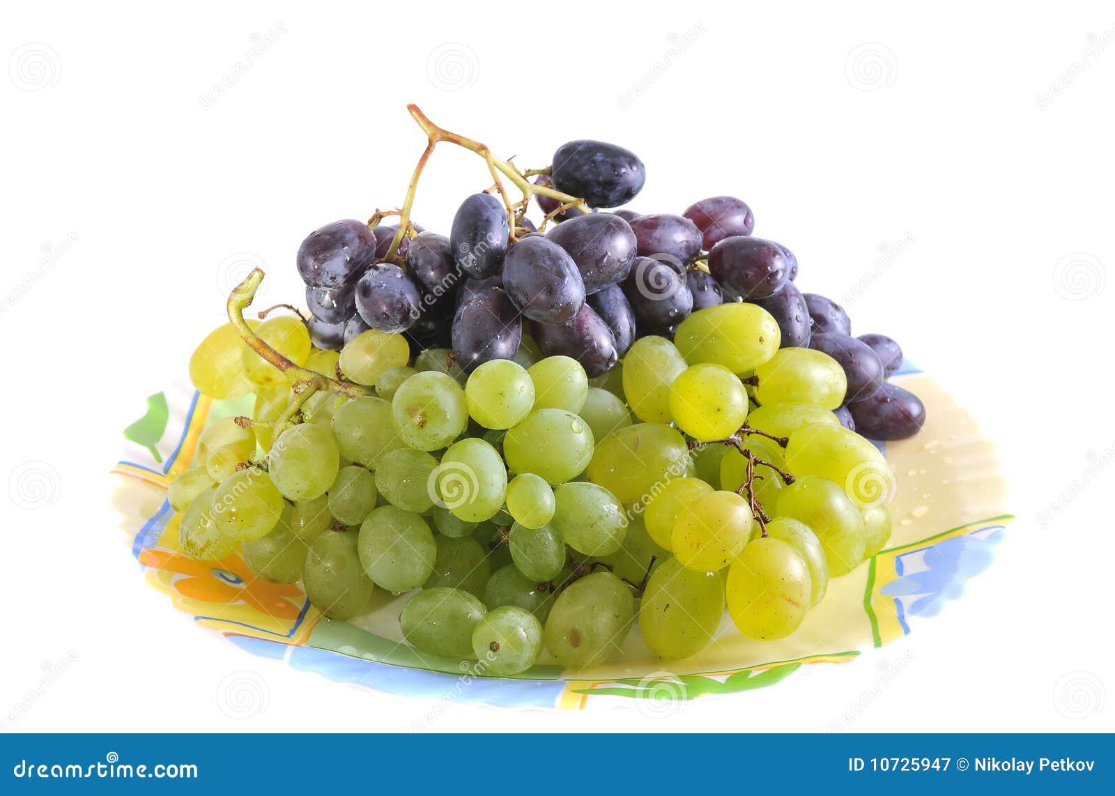 Grapes in plate stock image. Image of round, purple, nutrition - 10725947