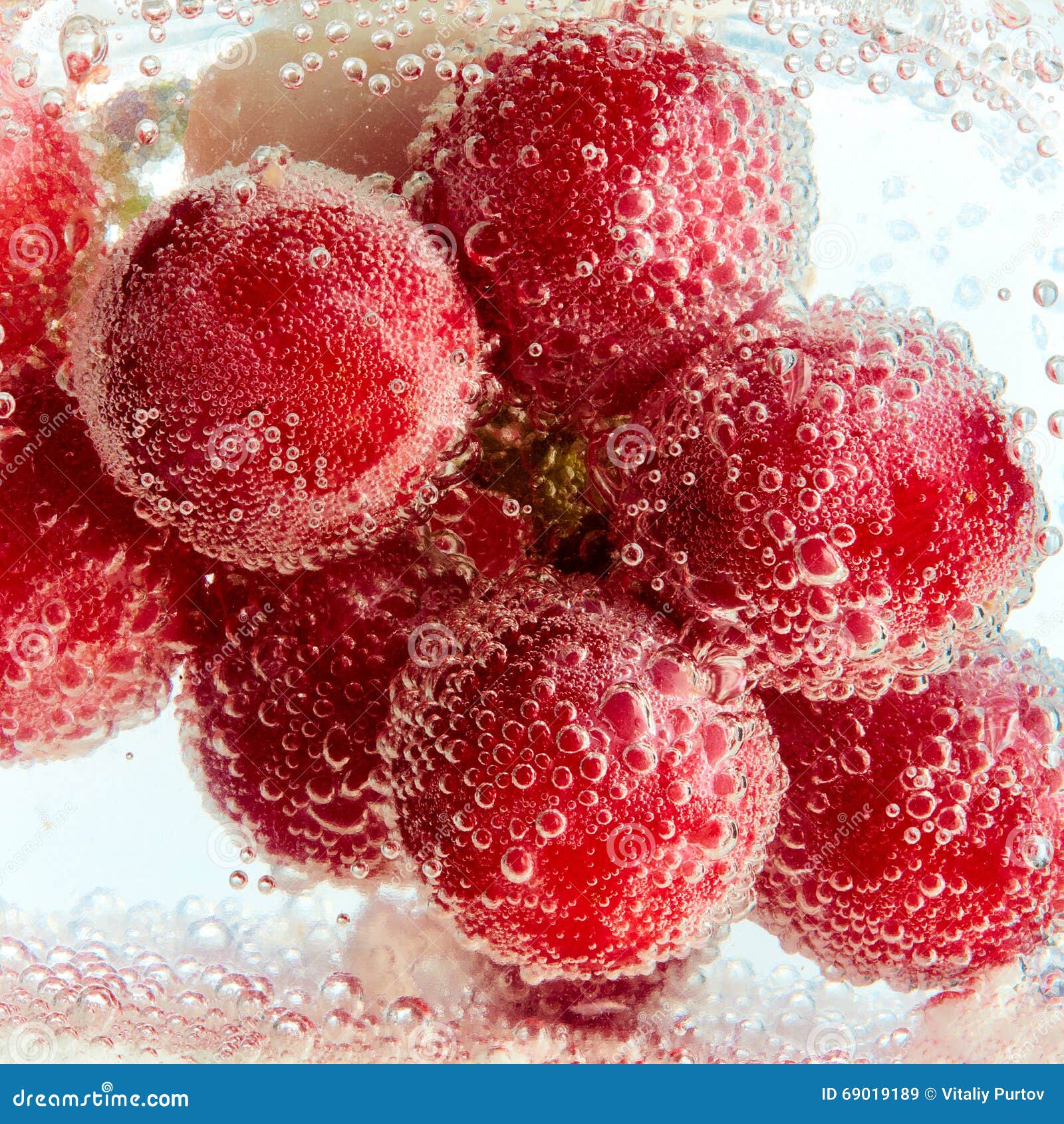 Grapes red bubbles stock image. Image of refreshing, juice - 69019189