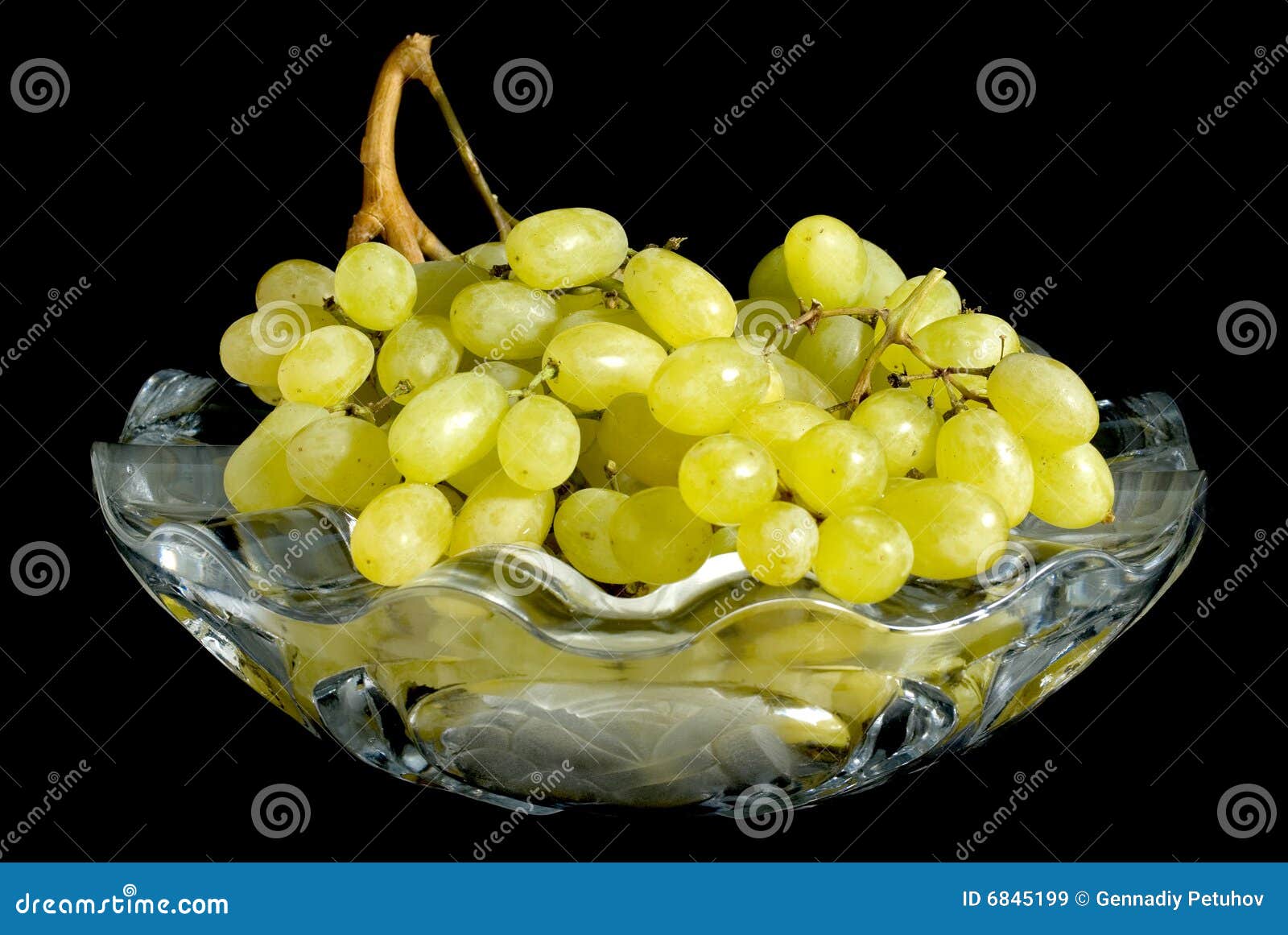 Grapes in a vaze stock image. Image of food, black, diet - 6845199