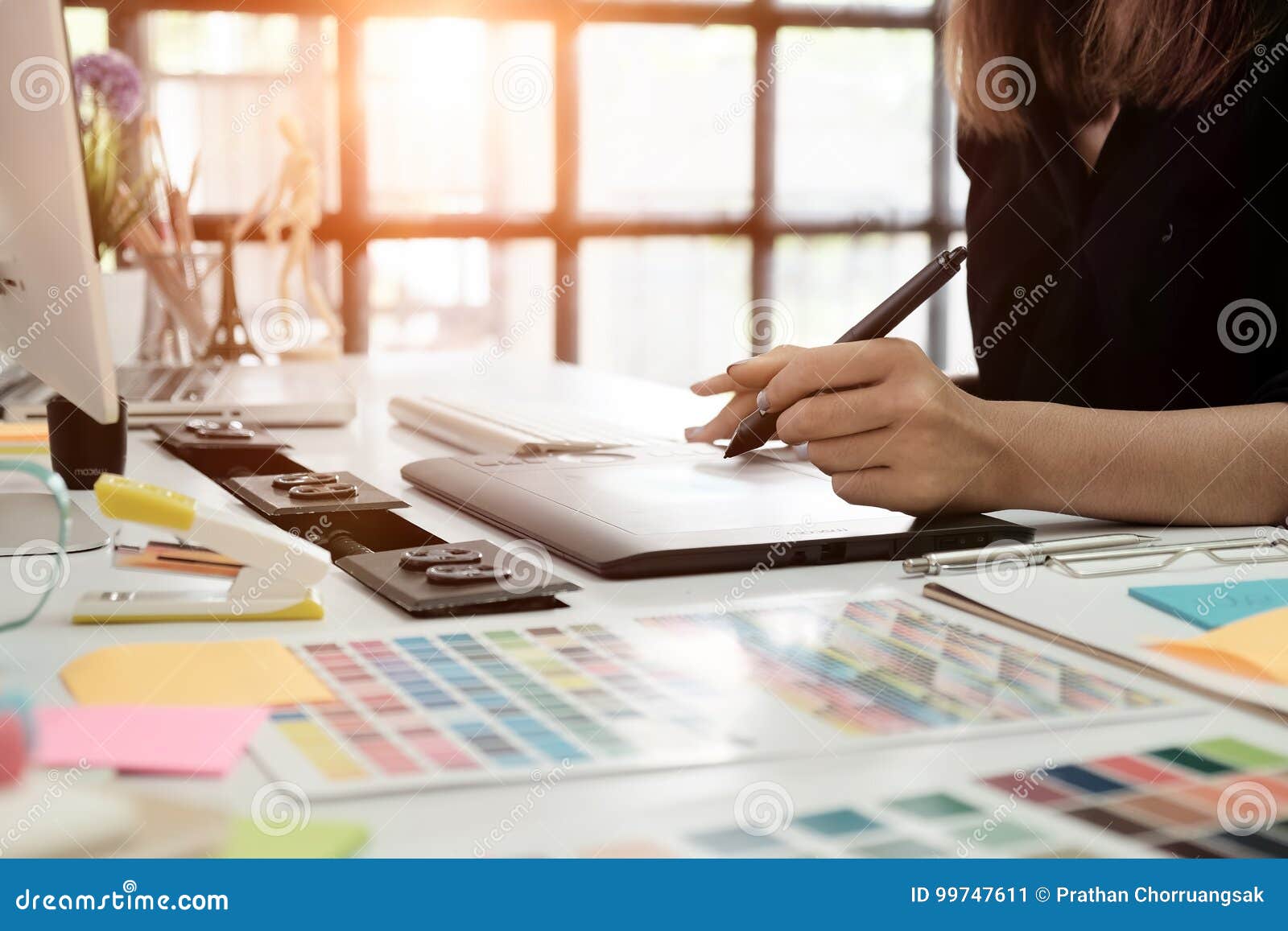 Graphic Design Desk Hand Using Mouse Pan Sketch Device on Creative Desk ...