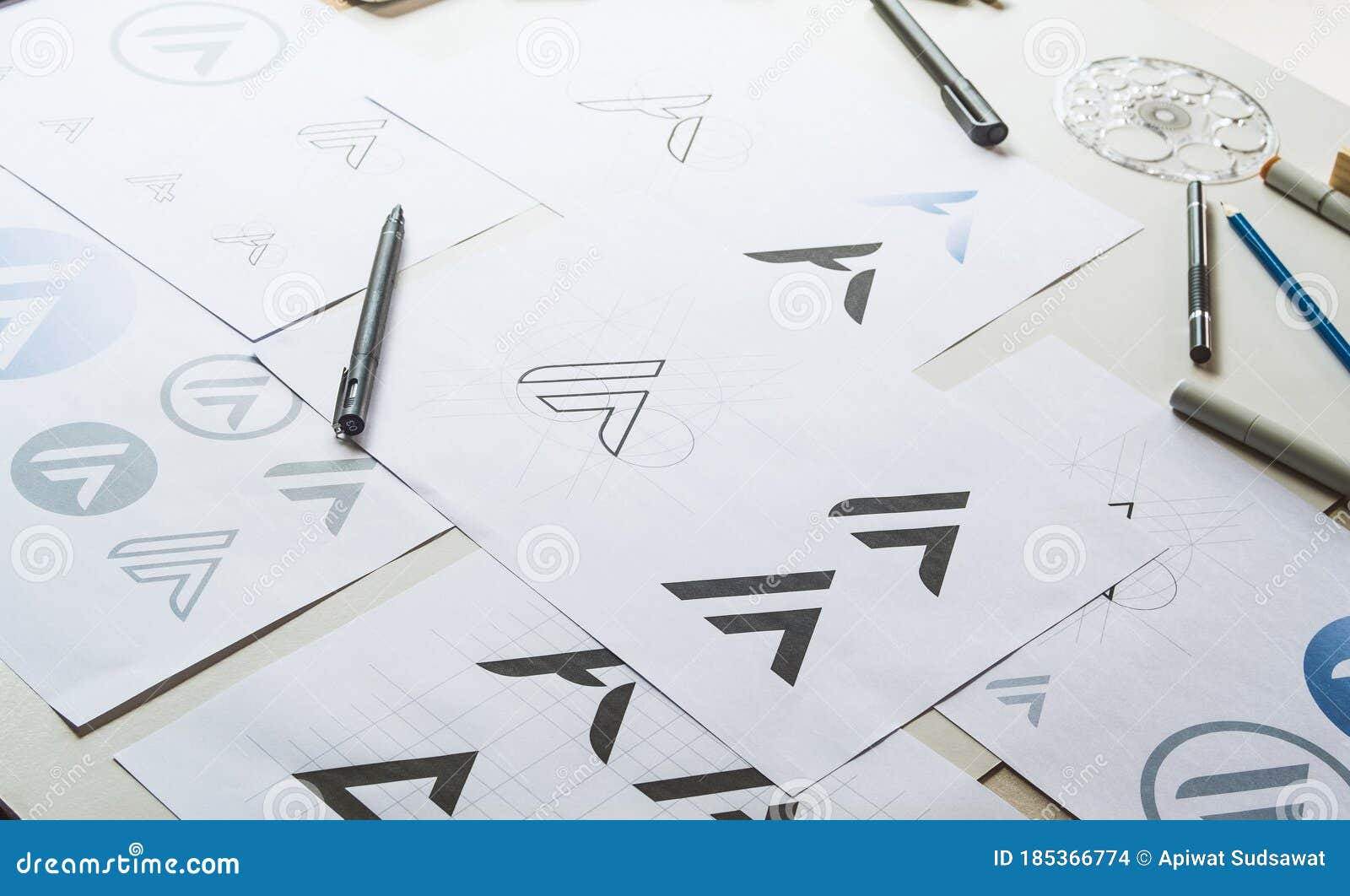 Graphic Designer Development Process Drawing Sketch Design Creative ...