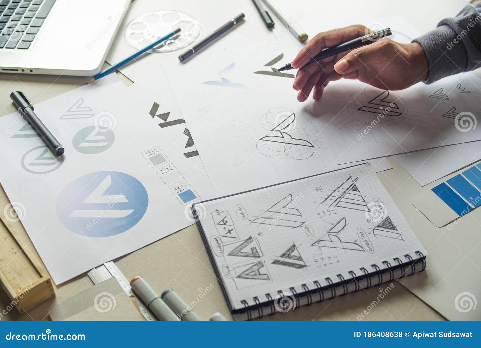 Graphic Designer Development Process Drawing Sketch Design Creative ...