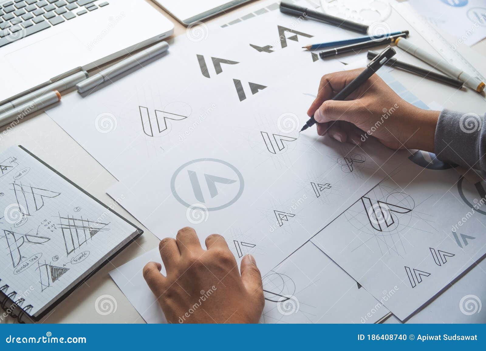 Graphic Designer Development Process Drawing Sketch Design Creative ...
