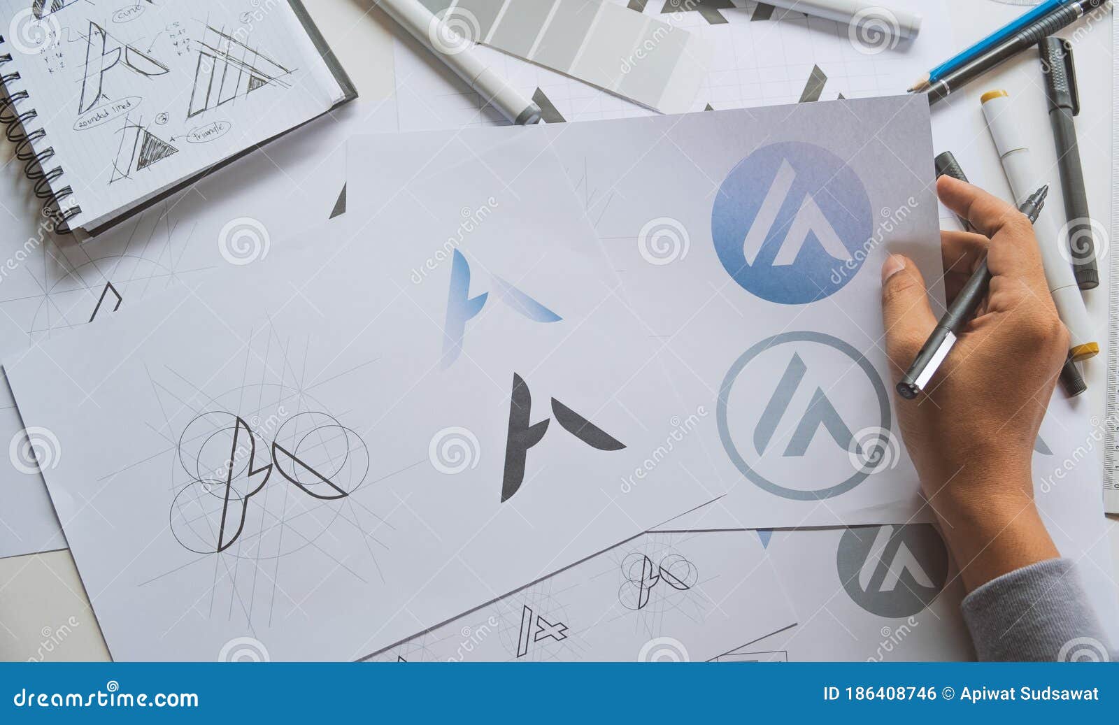 Graphic Designer Development Process Drawing Sketch Design Creative ...