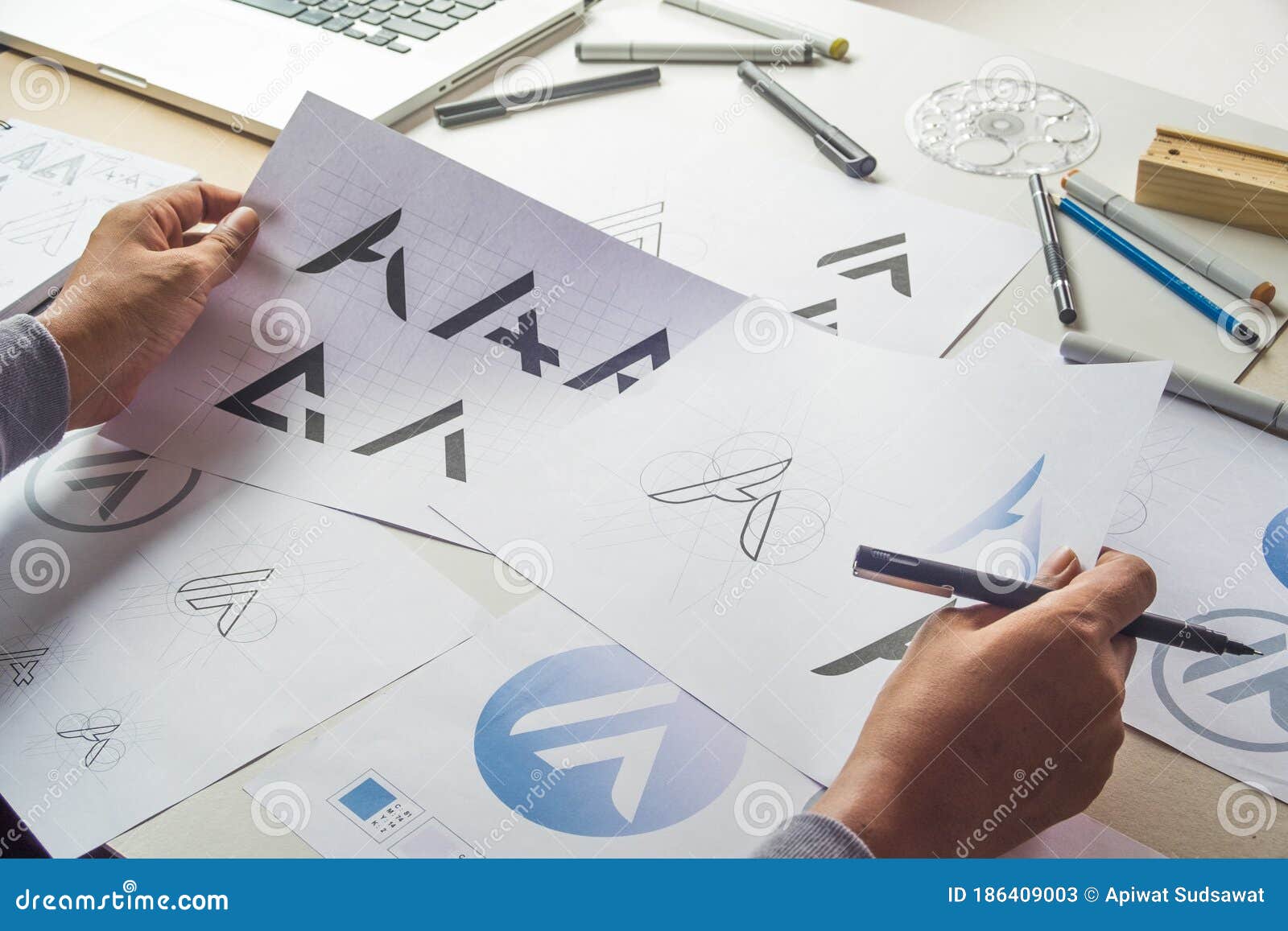 Graphic Designer Development Process Drawing Sketch Design Creative ...