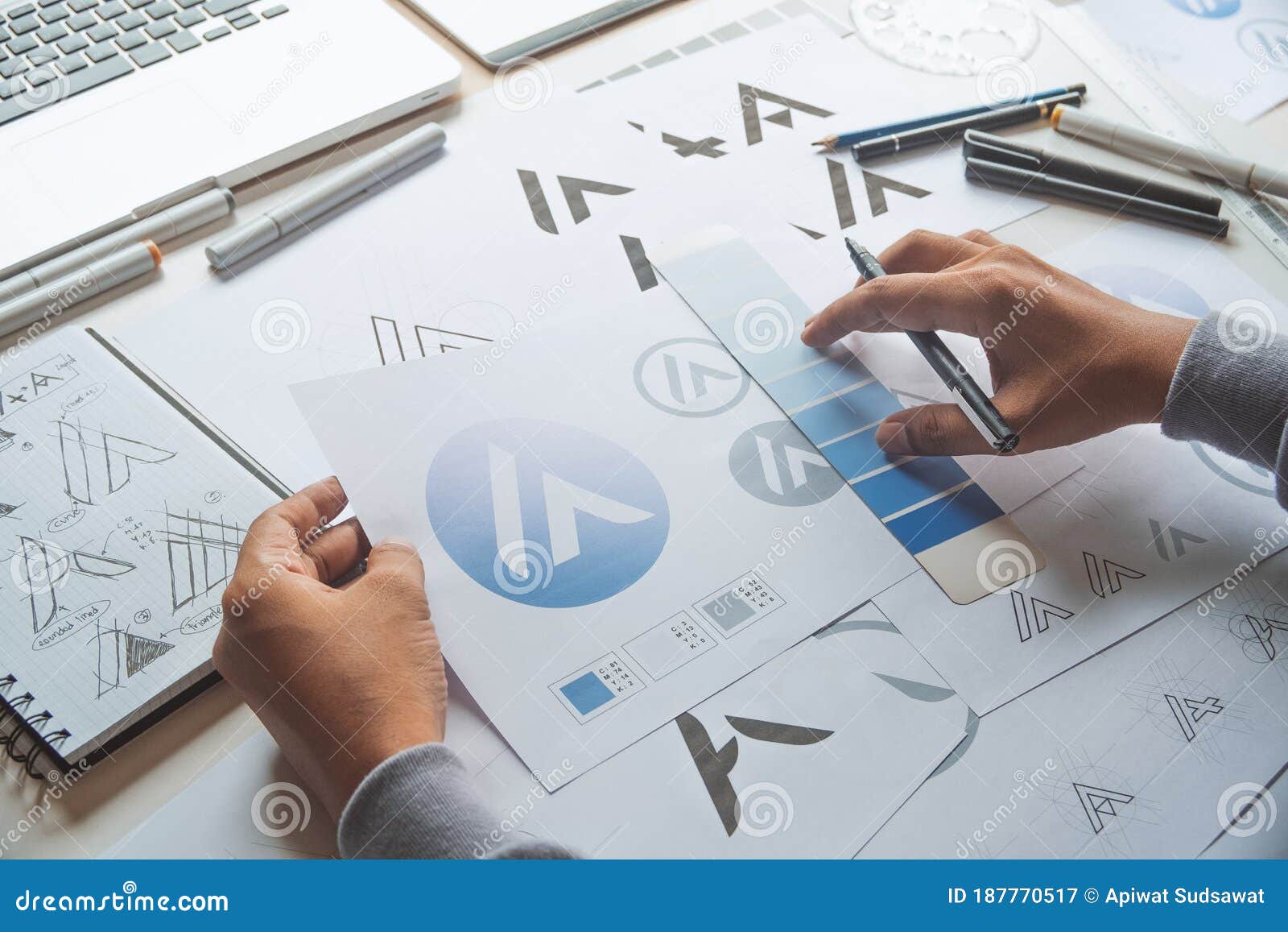 Graphic Designer Development Process Drawing Sketch Design Creative ...