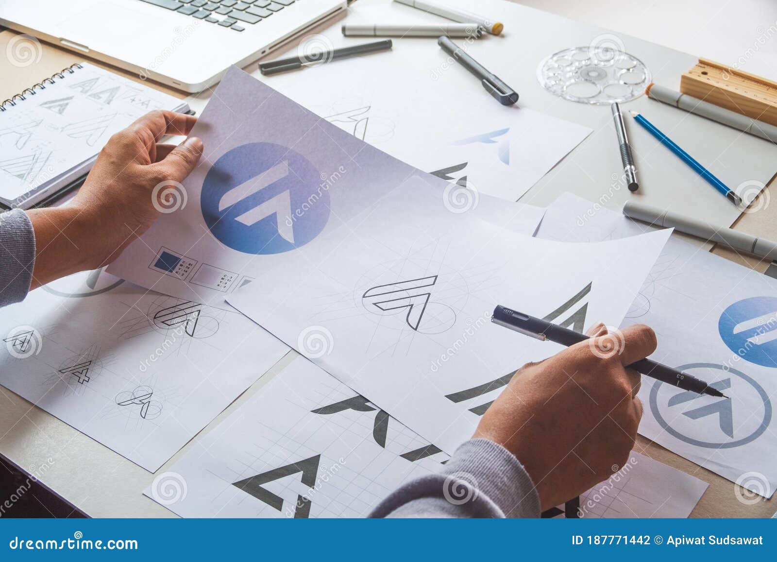Graphic Designer Development Process Drawing Sketch Design Creative ...