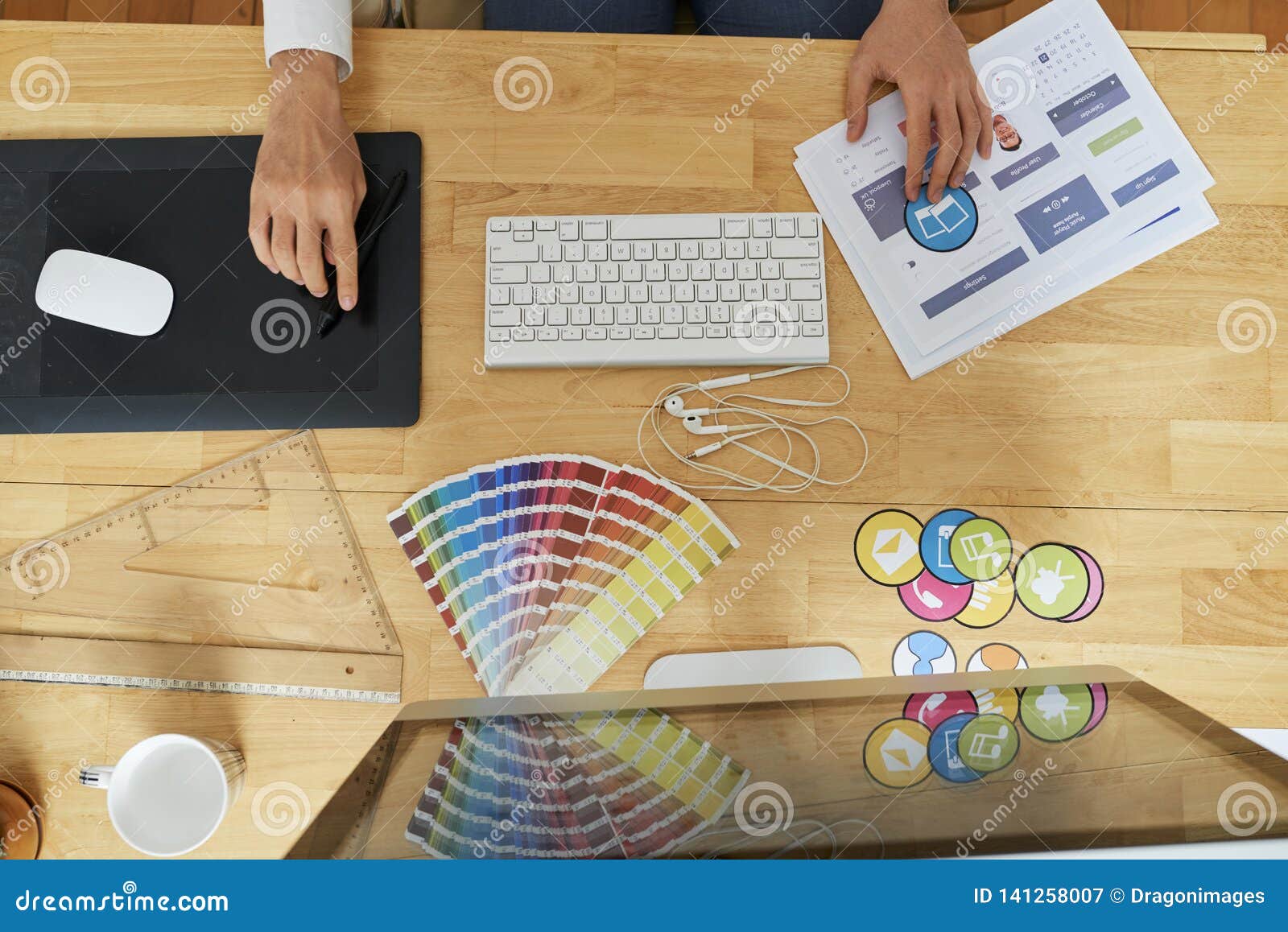 Graphic designer at work stock image. Image of occupation - 141258007