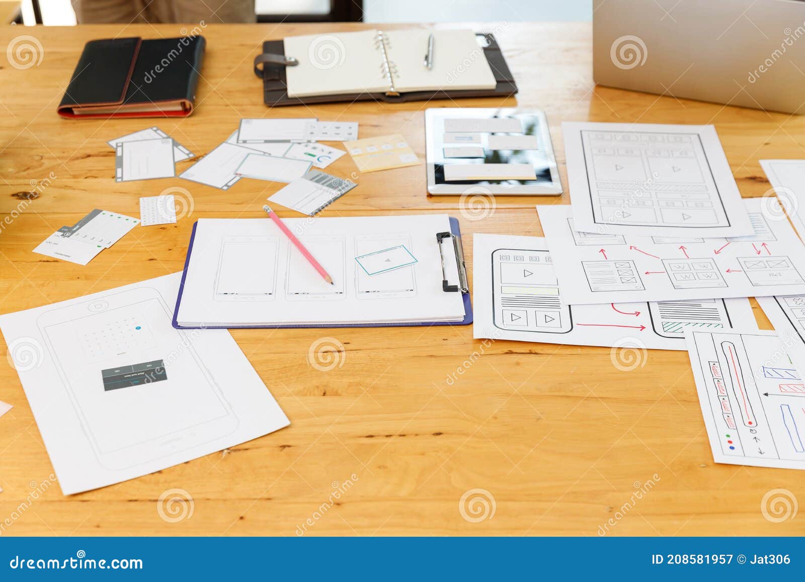 Graphic Designers Work Together with UX UI Designer Planning ...