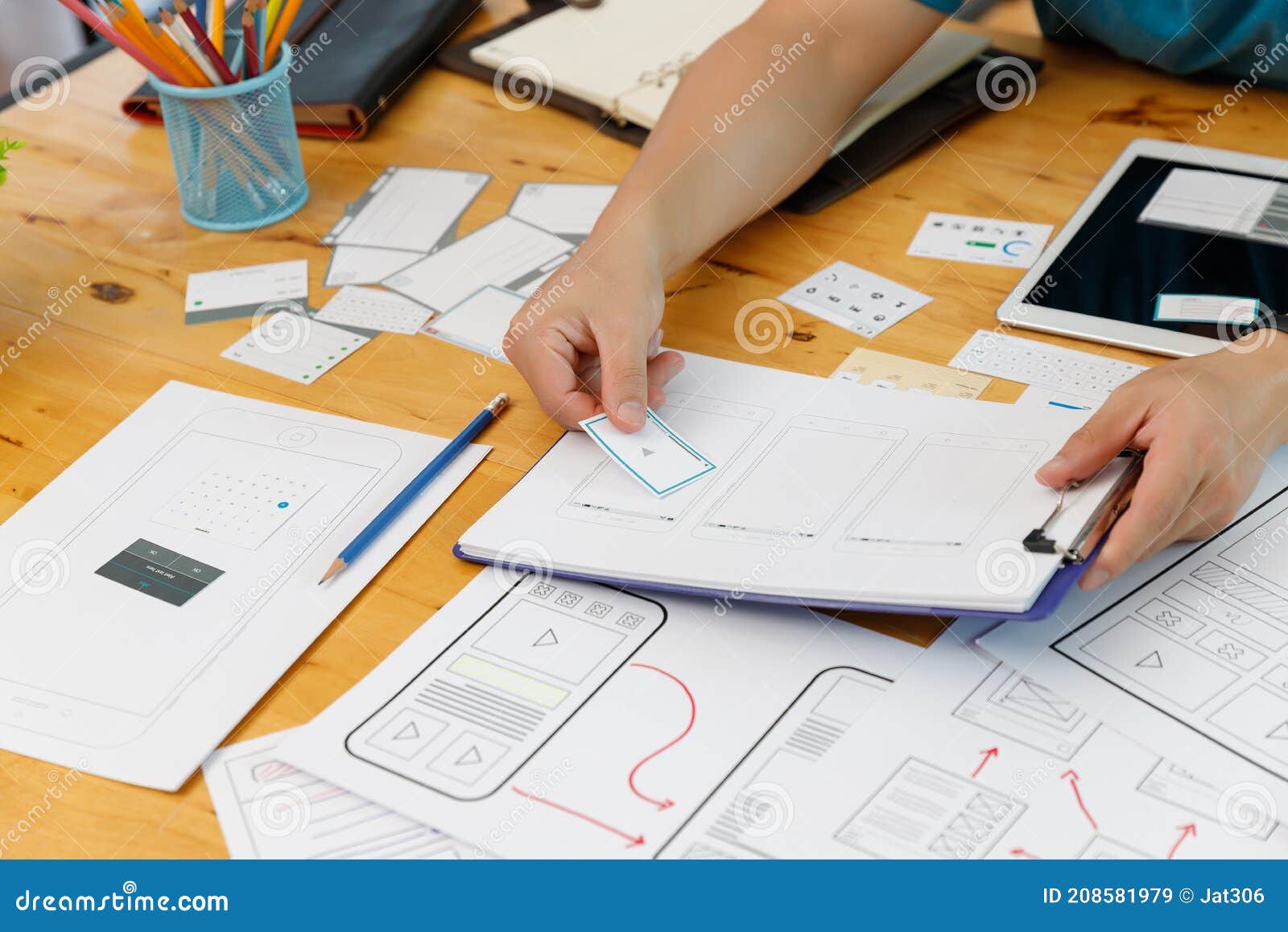Graphic Designers Work Together with UX UI Designer Planning ...