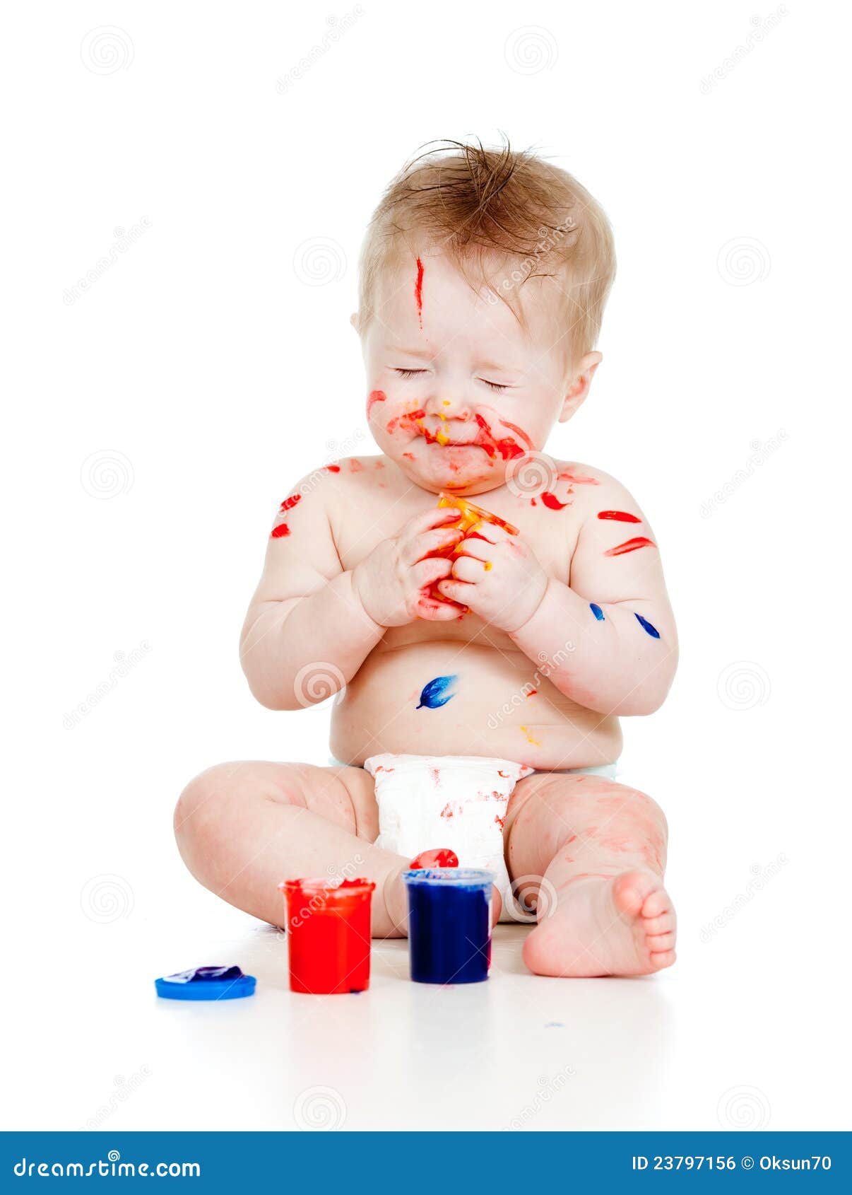 Grappig Vuil Kind Met Verven Op Wit Stock Foto - Image of vreugde, kind ...