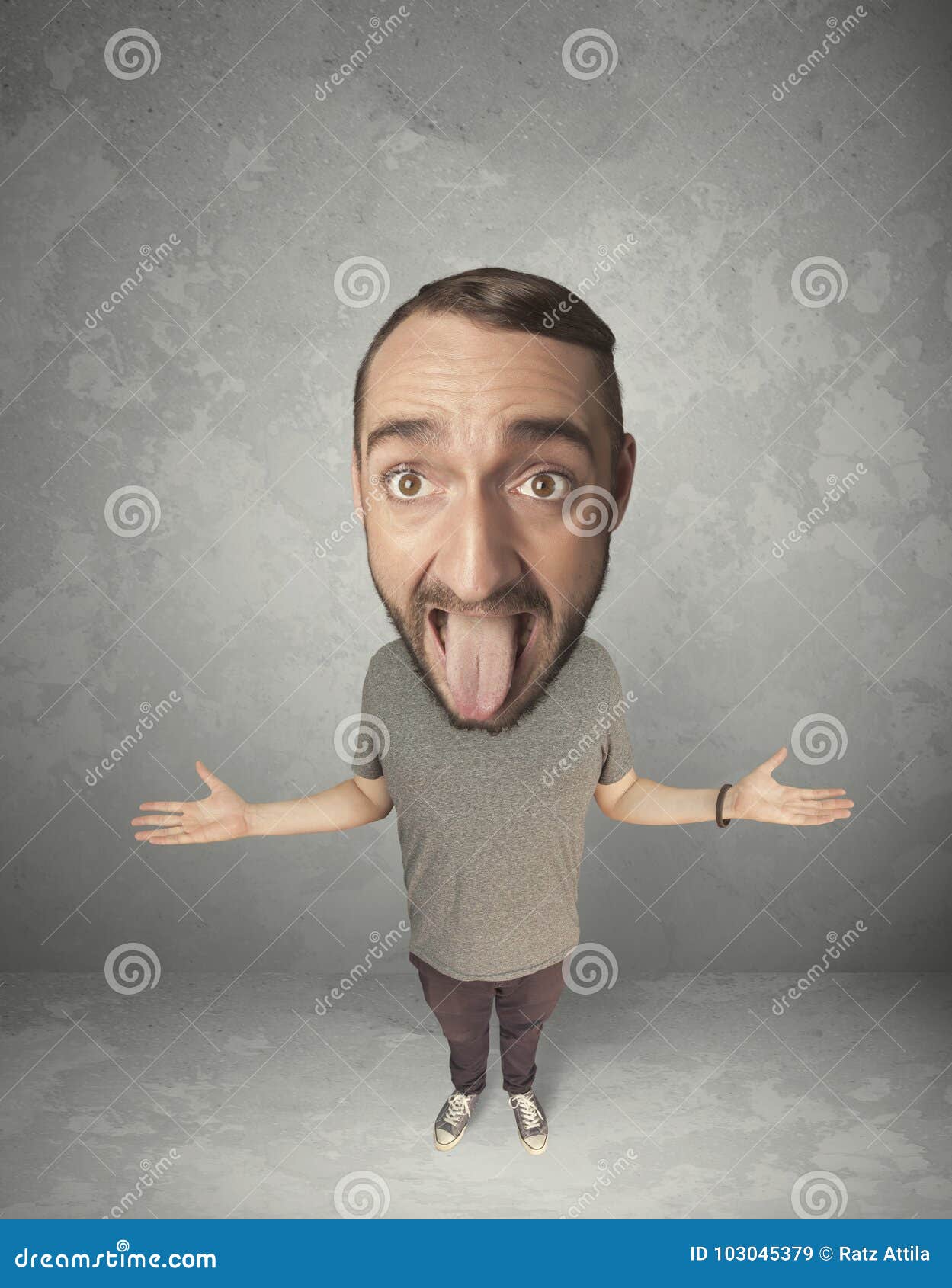 Grappige Persoon Met Groot Hoofd Stock Afbeelding - Image of ...