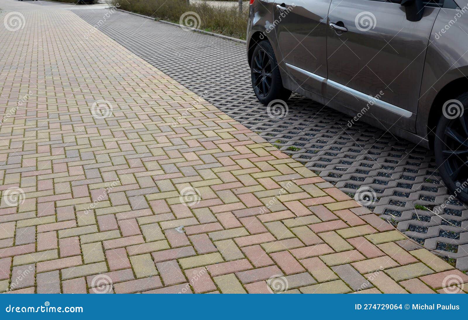 Grass Paving Enables The Strengthening Of Surfaces And At The Same Time ...