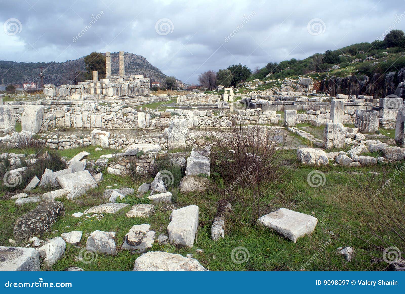 Grass and temple stock image. Image of structure, lykia - 9098097