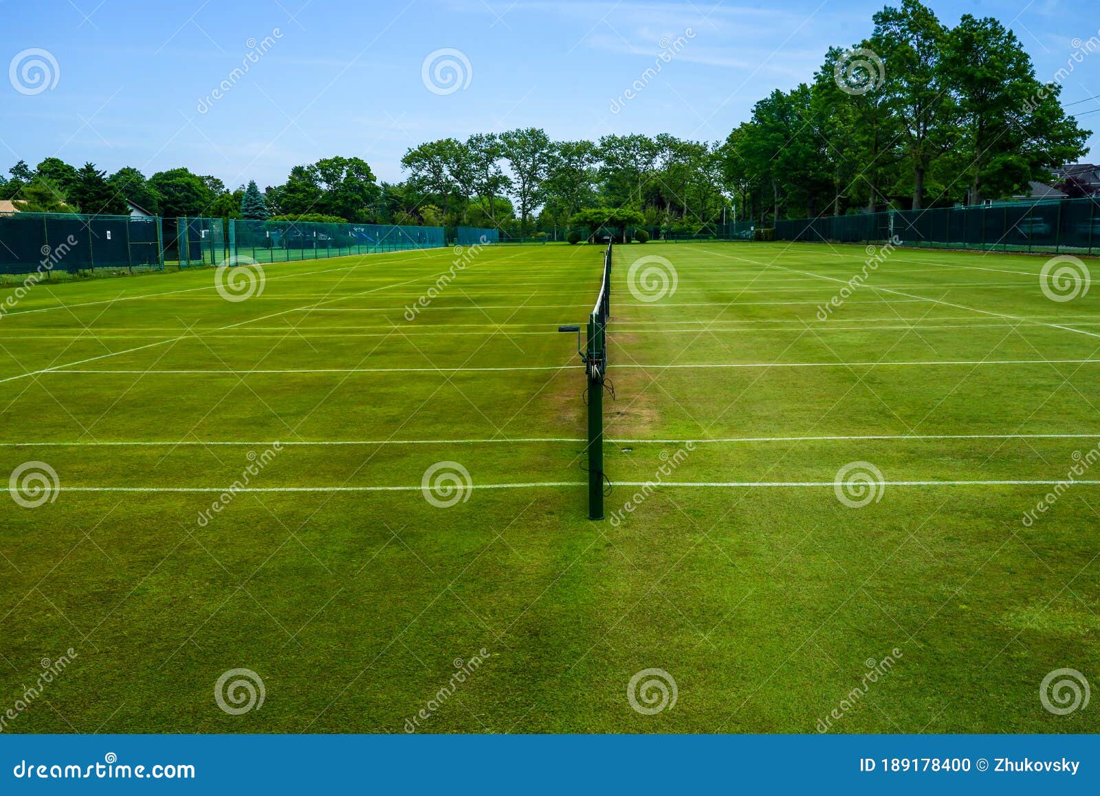 The grass tennis court stock photo. Image of court, london - 189178400