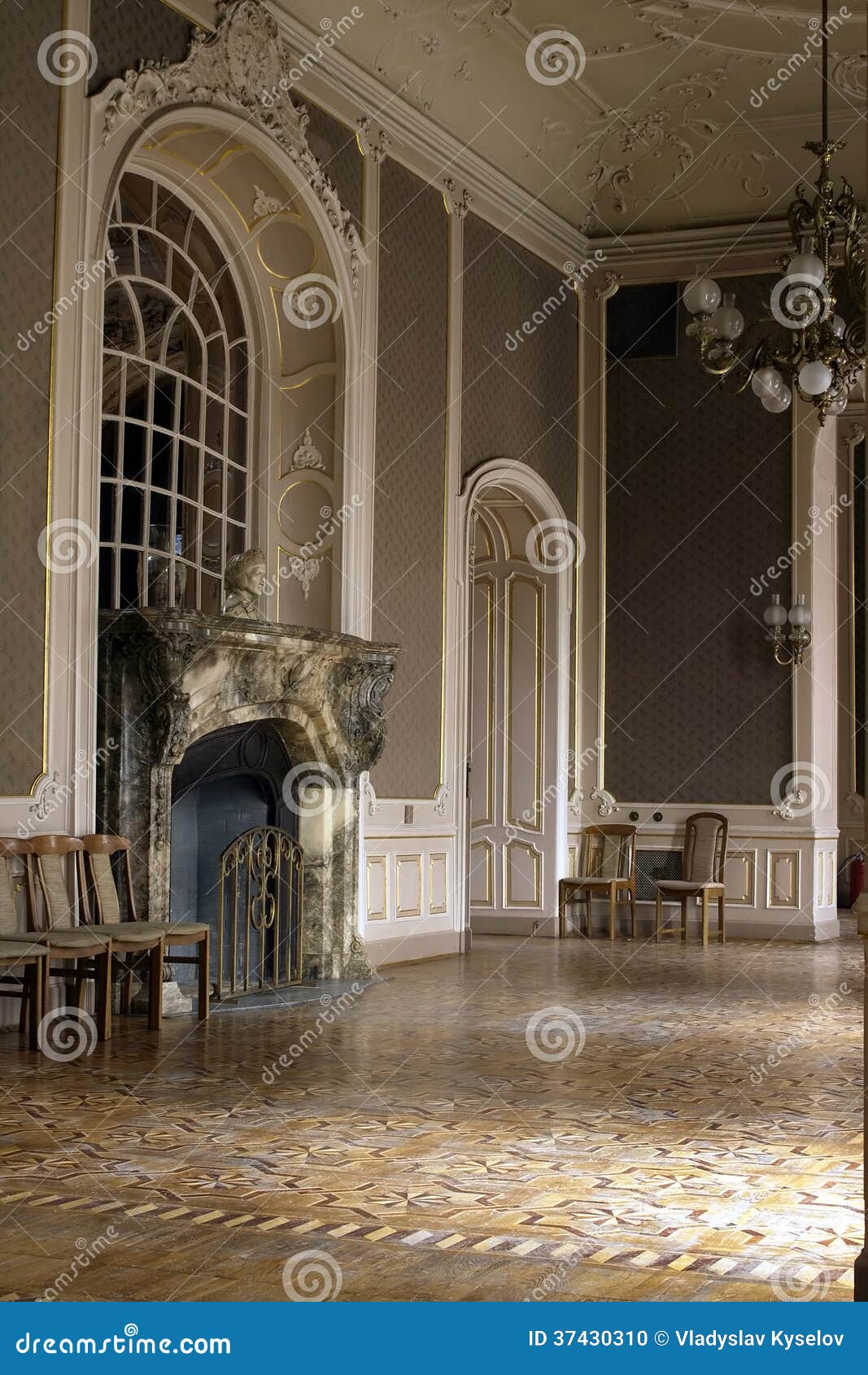 Grate Big rich hall stock photo. Image of home, decoration - 37430310