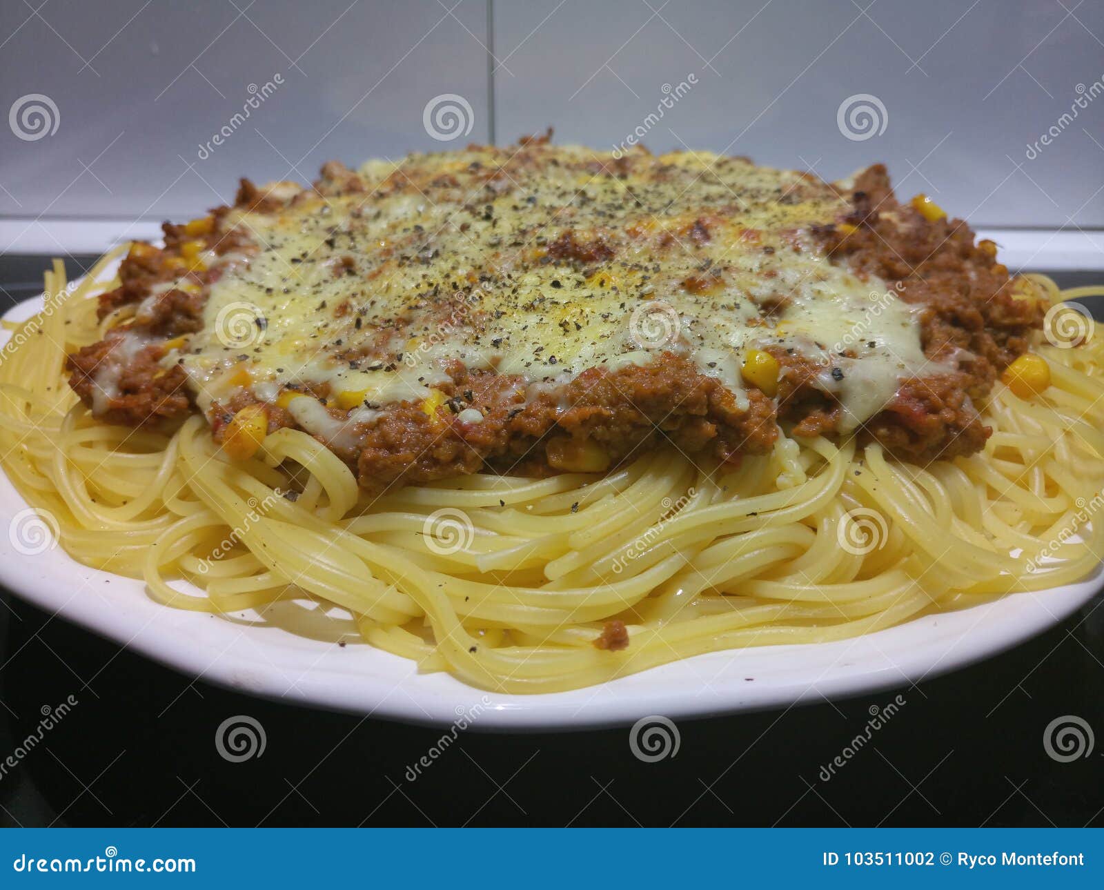 Side View of Spaghetti Bolognese Stock Photo - Image of bolognese ...