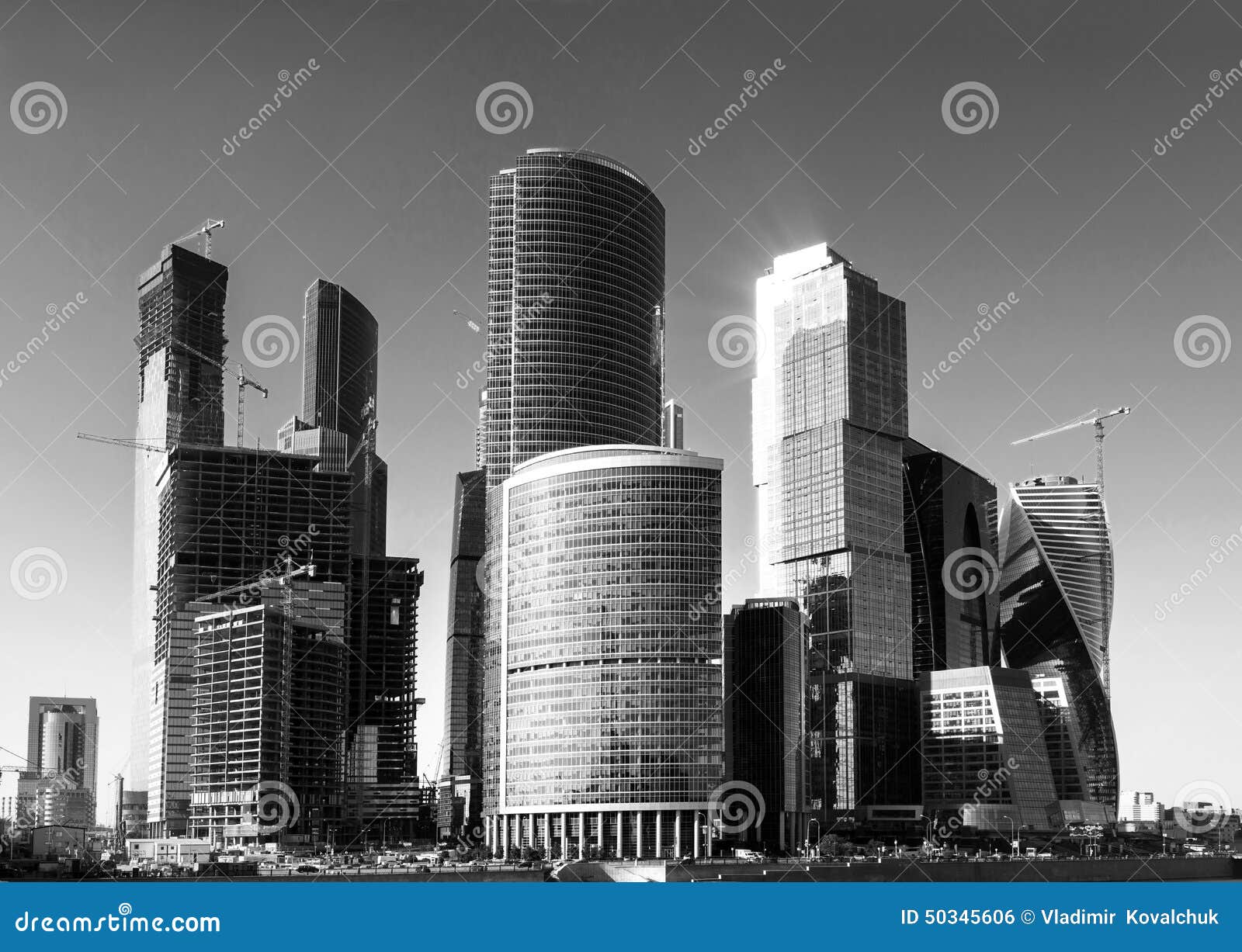 Grattacieli Moderni a Mosca Fotografia Stock - Immagine di torto ...