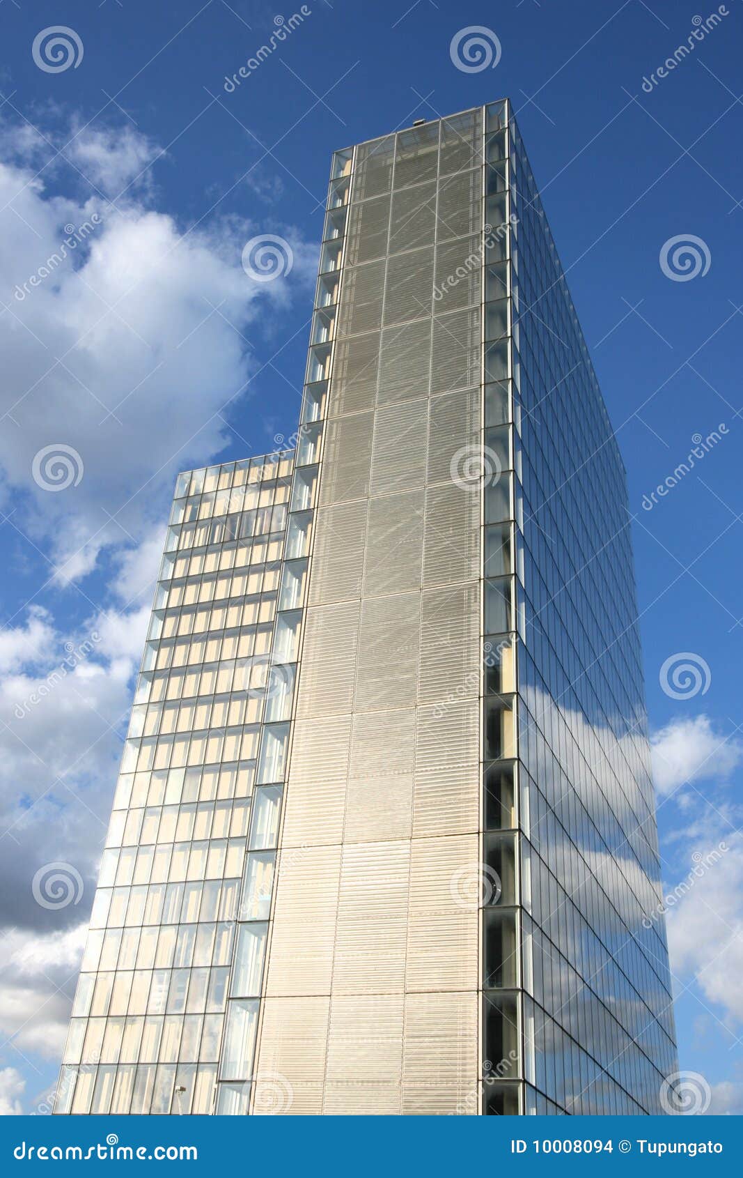 Gratte-ciel de Paris photo stock. Image du urbain, célèbre - 10008094