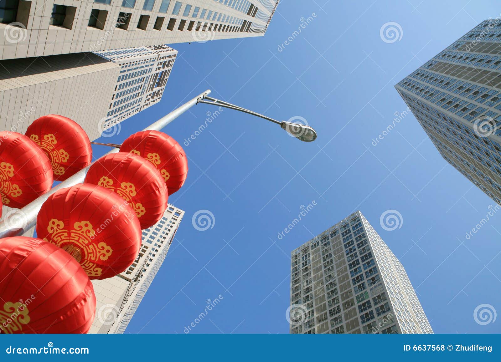 Gratte-ciel Modernes à Grand-angulaire Image. Image: 6637568