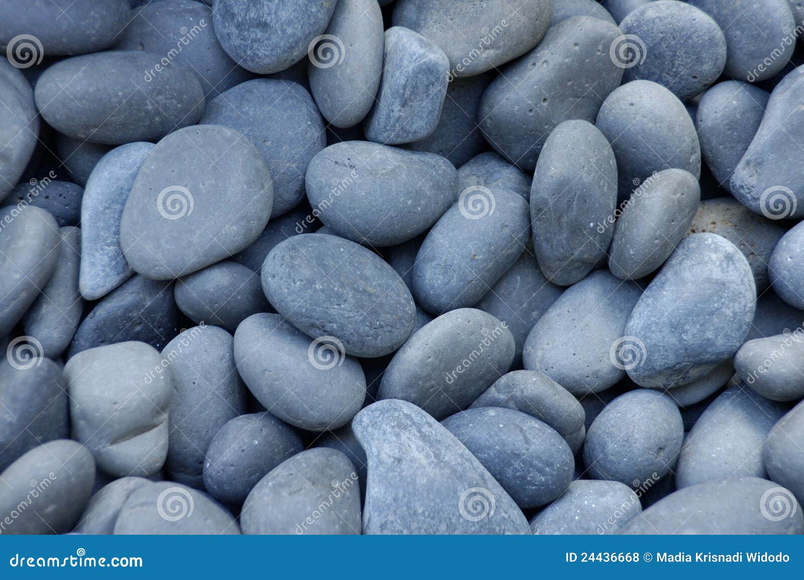 Graue Kiesel oder Steine stockfoto. Bild von draussen - 24436668