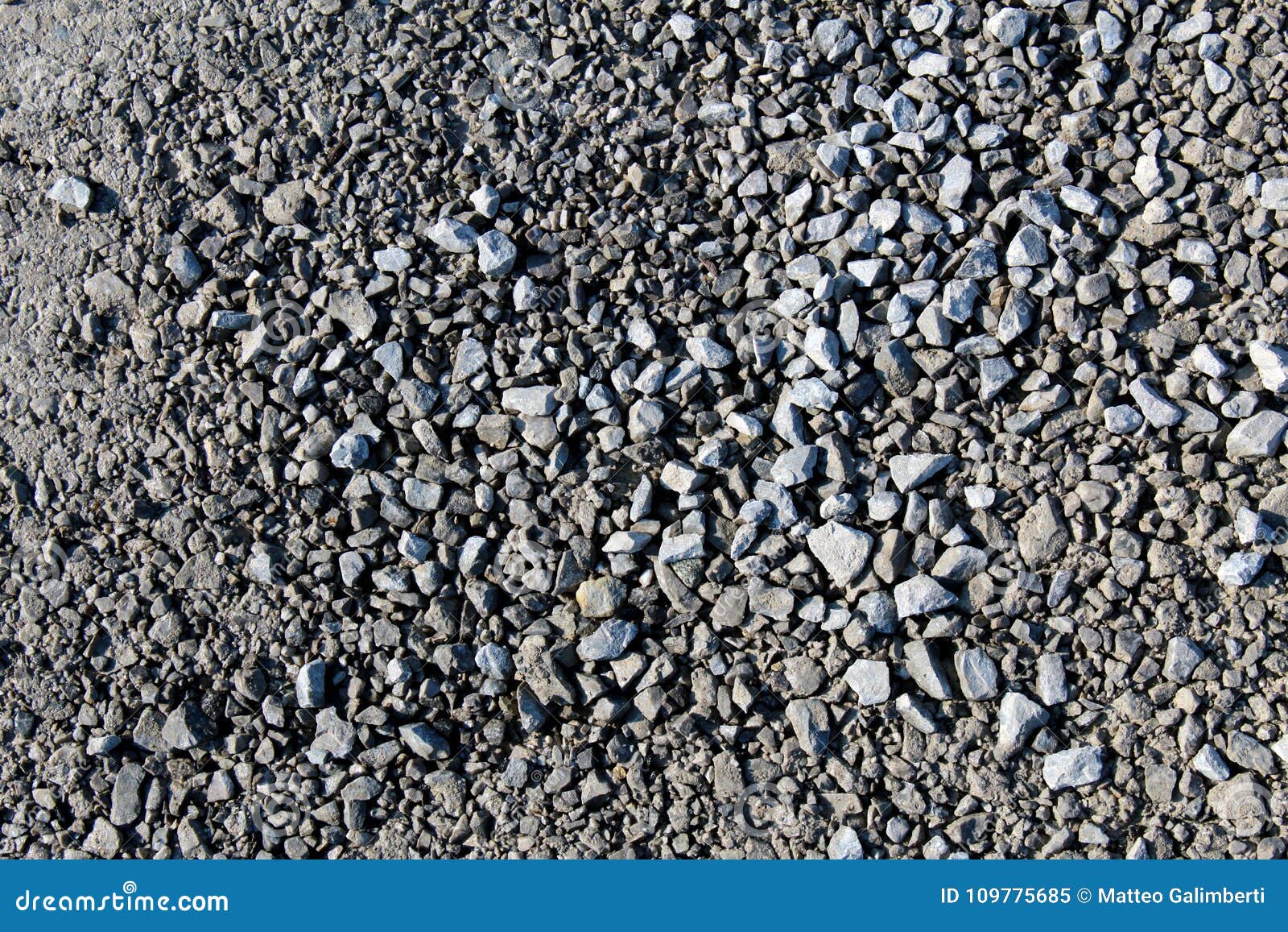 Grava en la tierra imagen de archivo. Imagen de minerales - 109775685