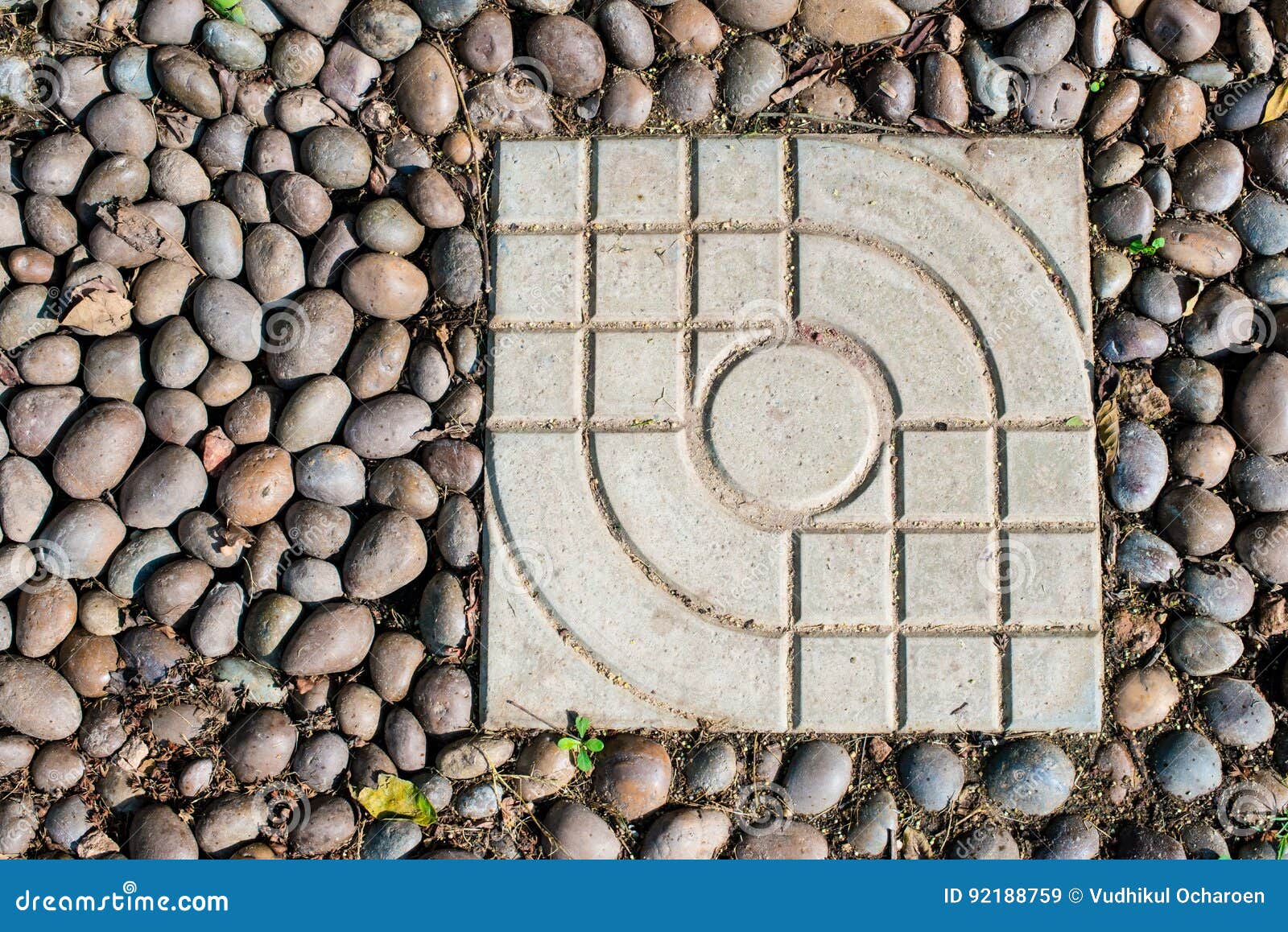 Grava Y Bloque Concreto Del Ladrillo Imagen de archivo - Imagen de ...