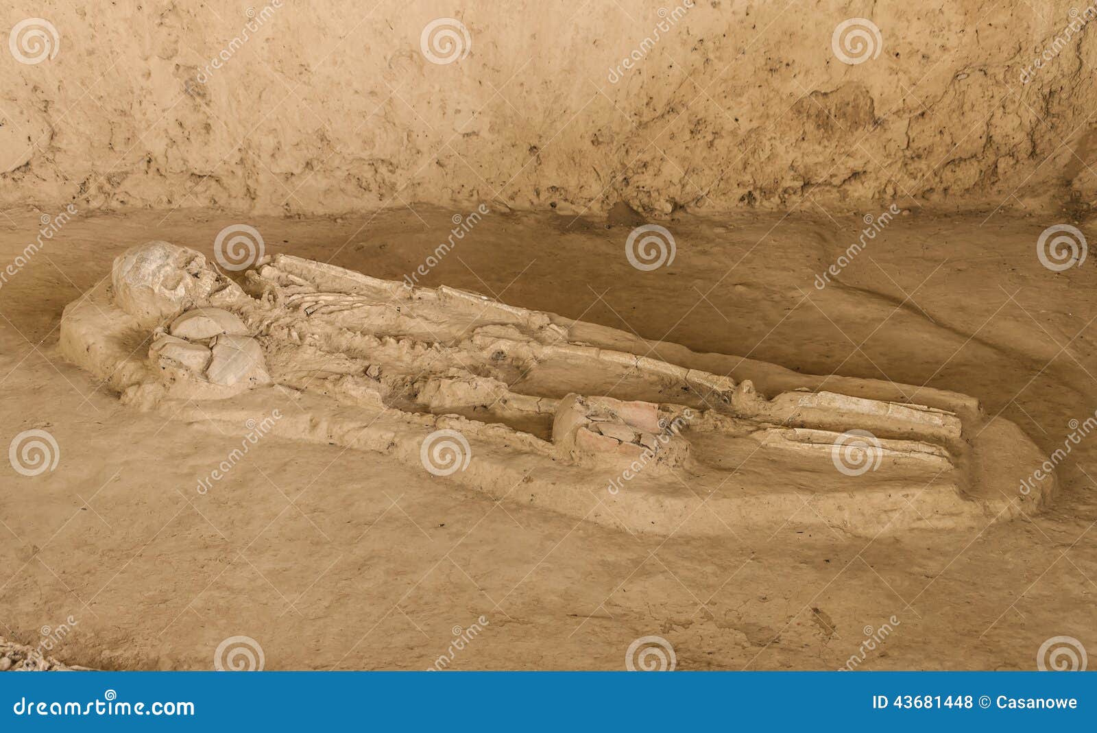 Grave Burial Skeleton Human Bones Stock Photo - Image of burnt, aging ...
