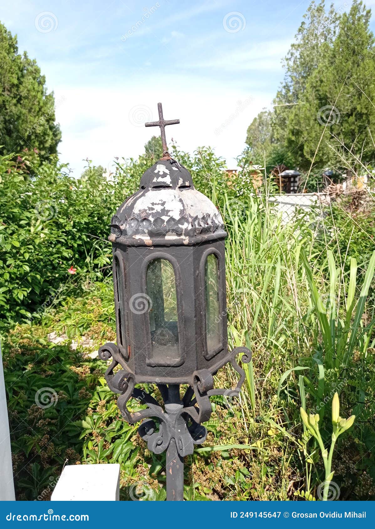 Old Graveyard Lamp in a Cemetery Stock Image - Image of tree, plant ...