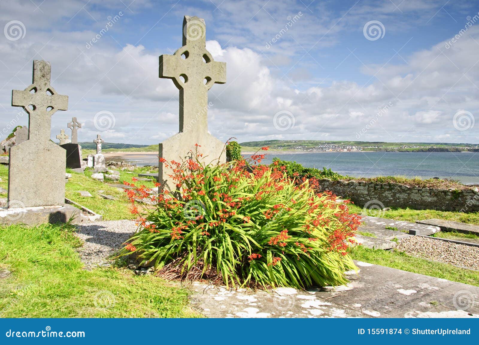 Grave Site West Coast Ireland Stock Photo - Image of headstone, irish ...
