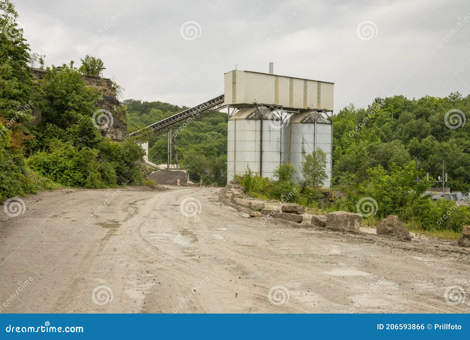 Gravel mill stock photo. Image of summer, conveyor, works - 206593866