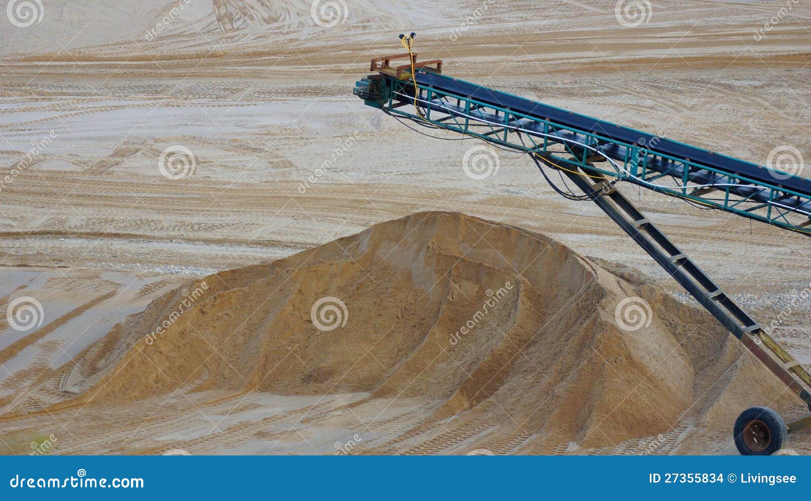 Gravel mining stock photo. Image of extraction, craft - 27355834