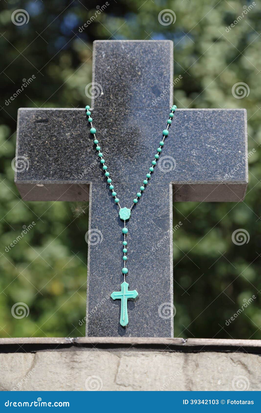 Gravestone cross stock image. Image of life, catholic - 39342103