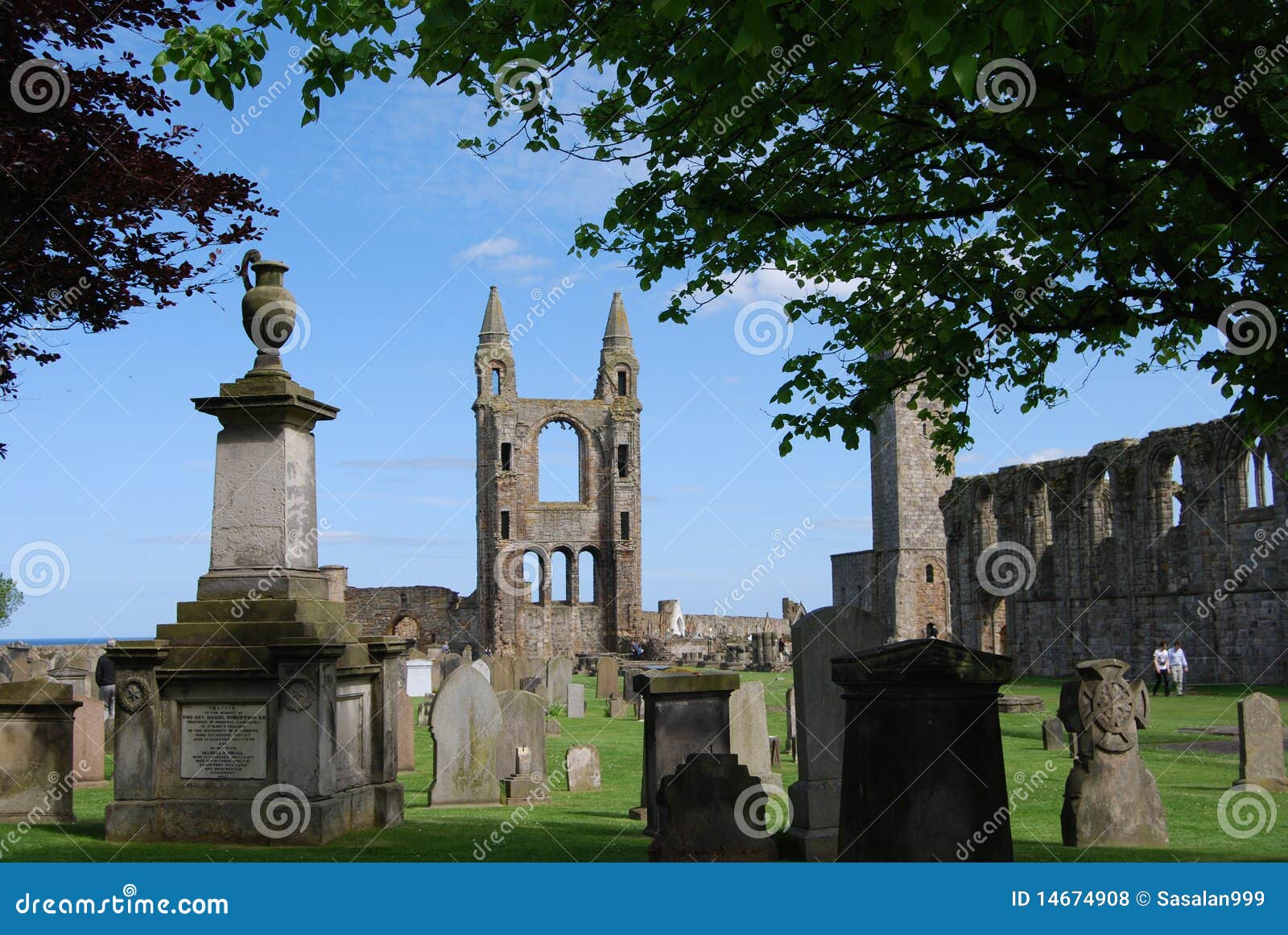 Graveyard at Cathedral stock photo. Image of building - 14674908