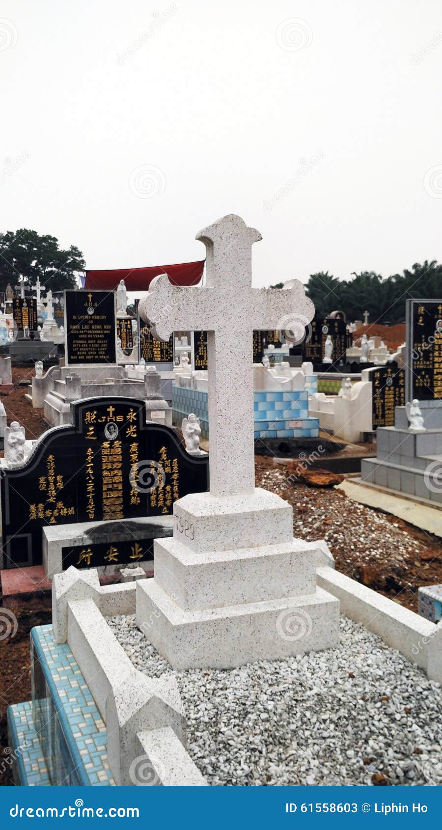 Graveyard editorial stock photo. Image of evil, churchyard - 61558603