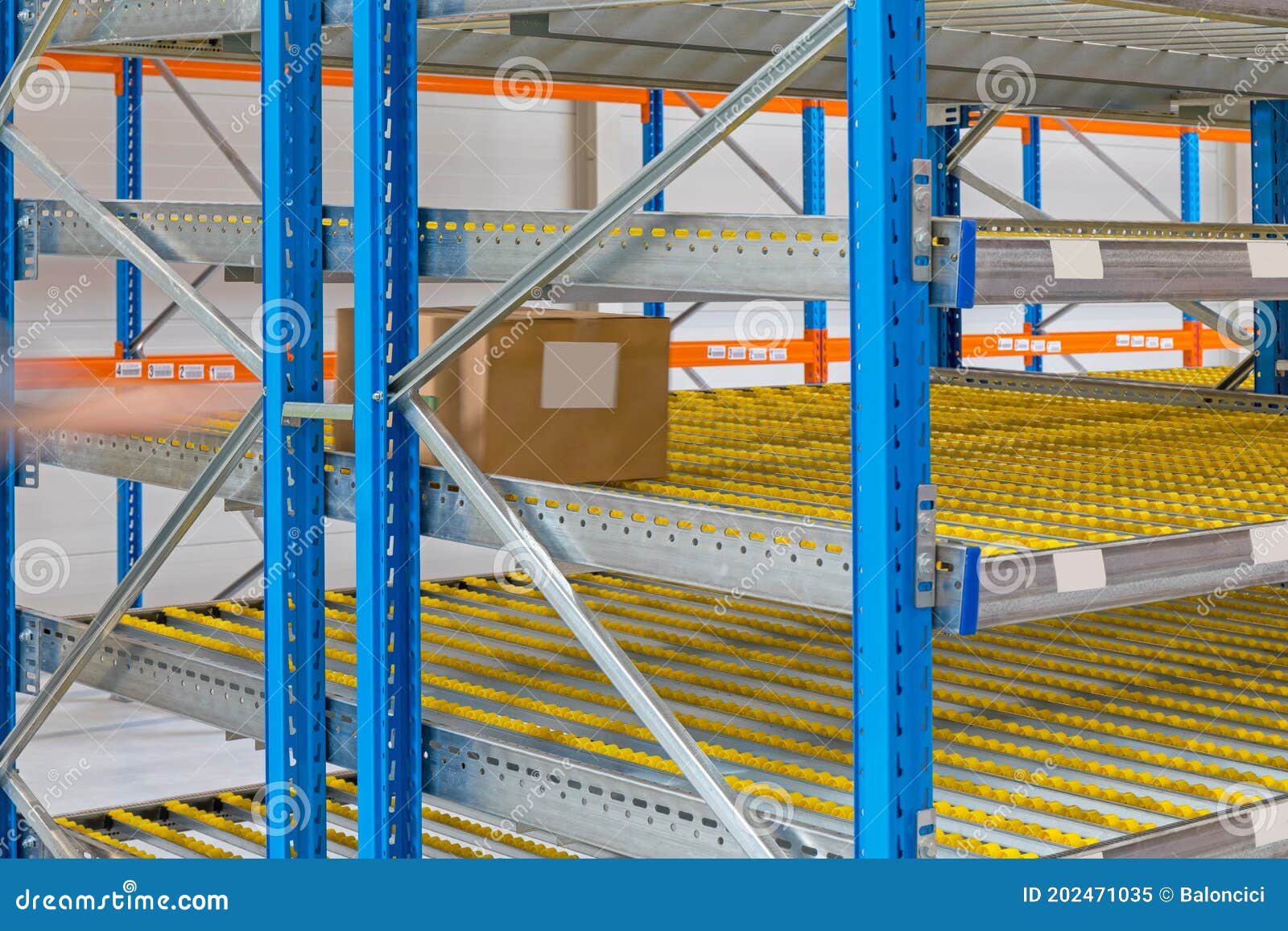 Gravity Flow Box stock image. Image of industry, distribution - 202471035