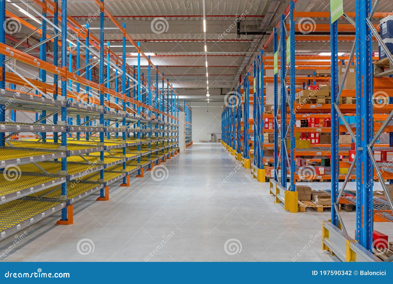 Gravity Flow Shelf stock photo. Image of sliding, rack - 197590342