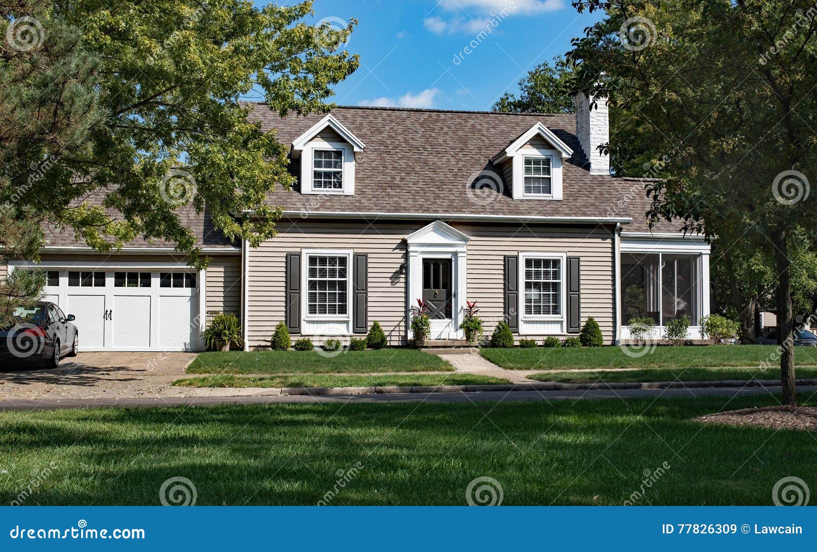 Gray Cape Cod House stock image. Image of real, grass - 77826309