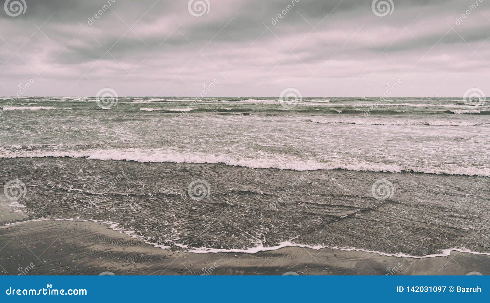 Gray Cold Moody Sea Landscape Stock Image - Image of dramatic, seascape ...