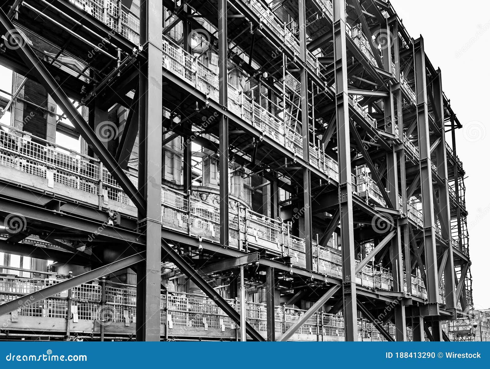 Grayscale Shot of an Architectural Building in London Stock Photo ...
