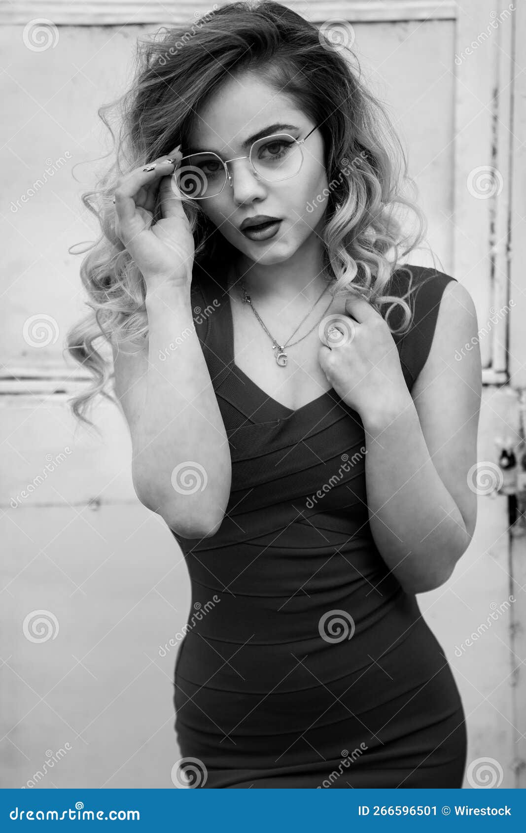 Grayscale Shot of an Attractive Young Woman Stock Image - Image of ...