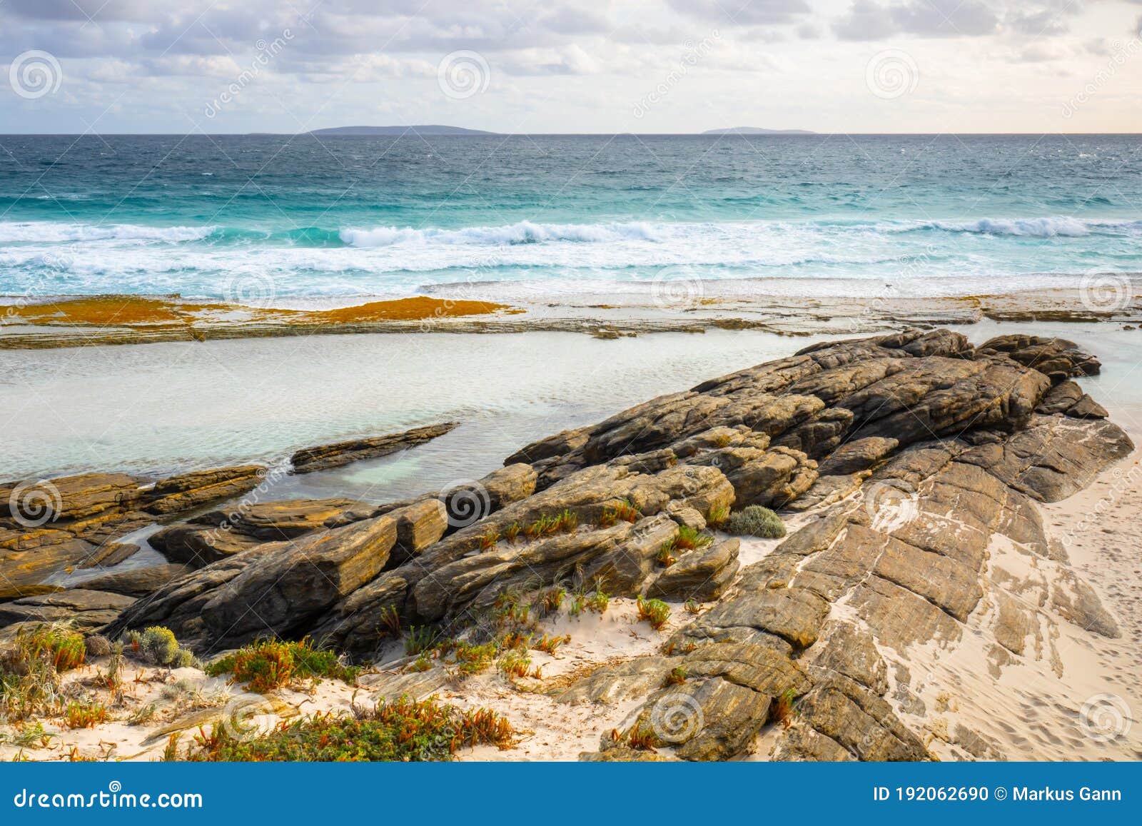 Great Australian Bight Beach Stock Photo - Image of horizon, surf ...