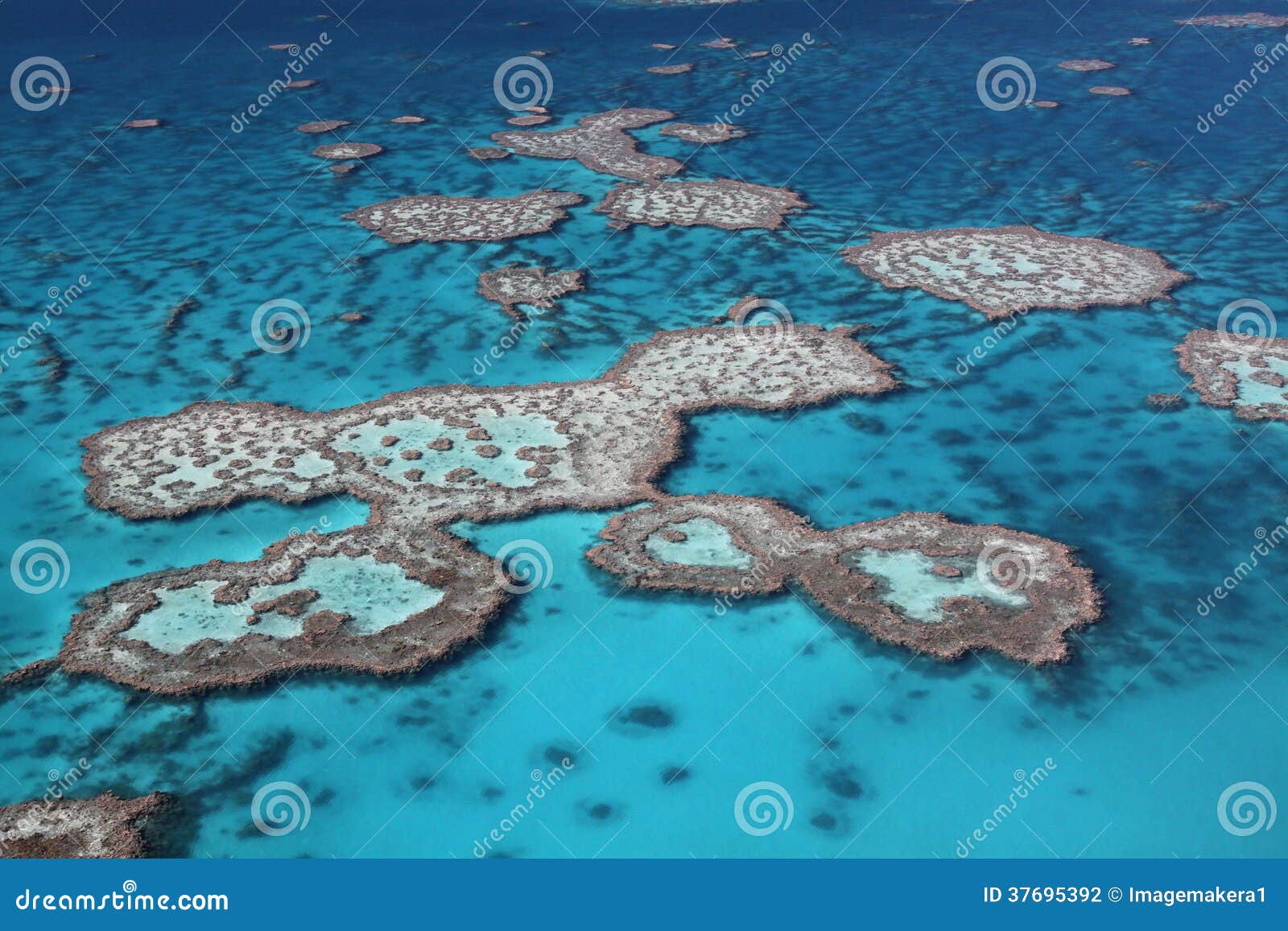 Great Barrier Reef islands stock photo. Image of great - 37695392