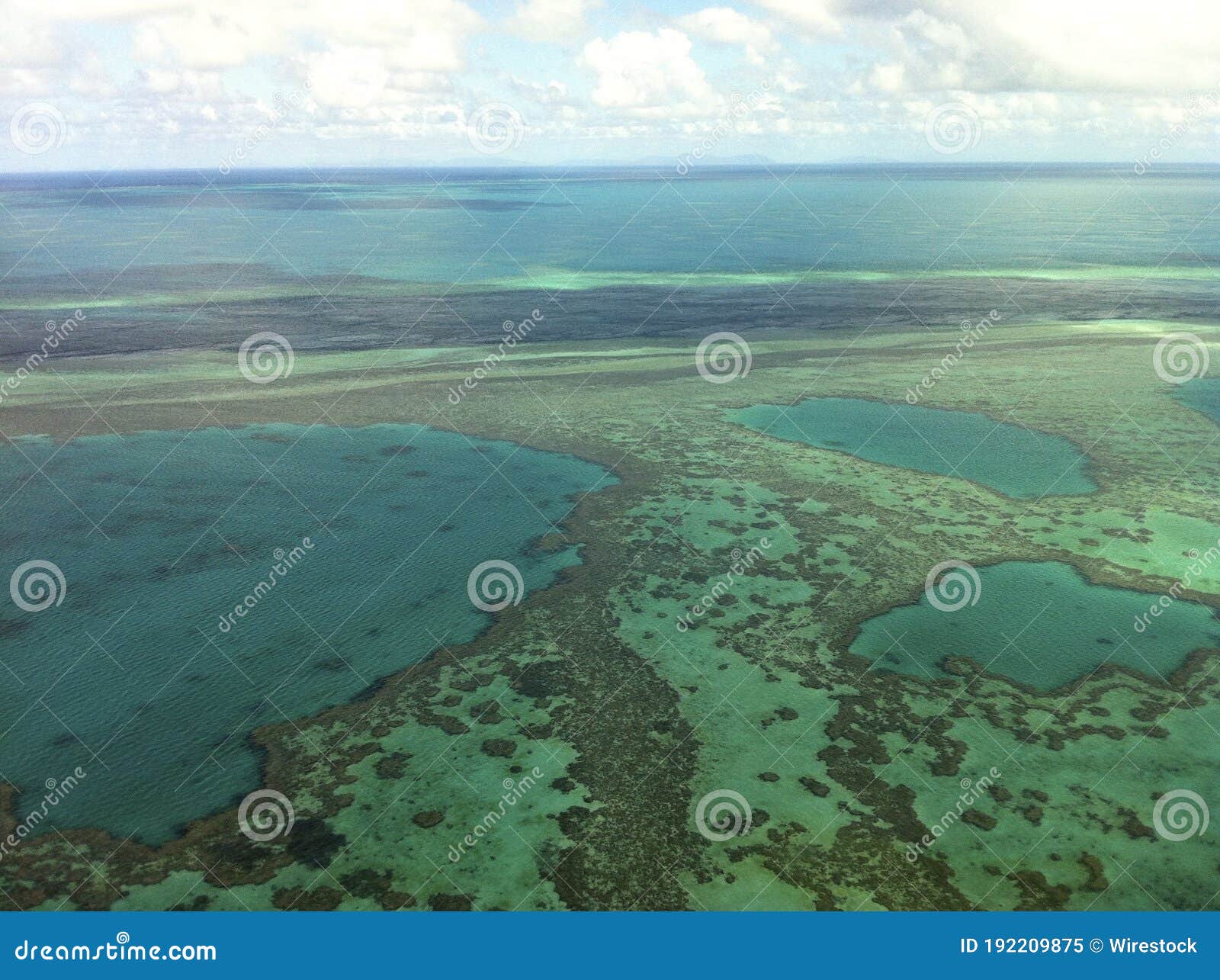 Great Barrier Reef - The World\'s Largest Coral Underwater Ecosystem ...