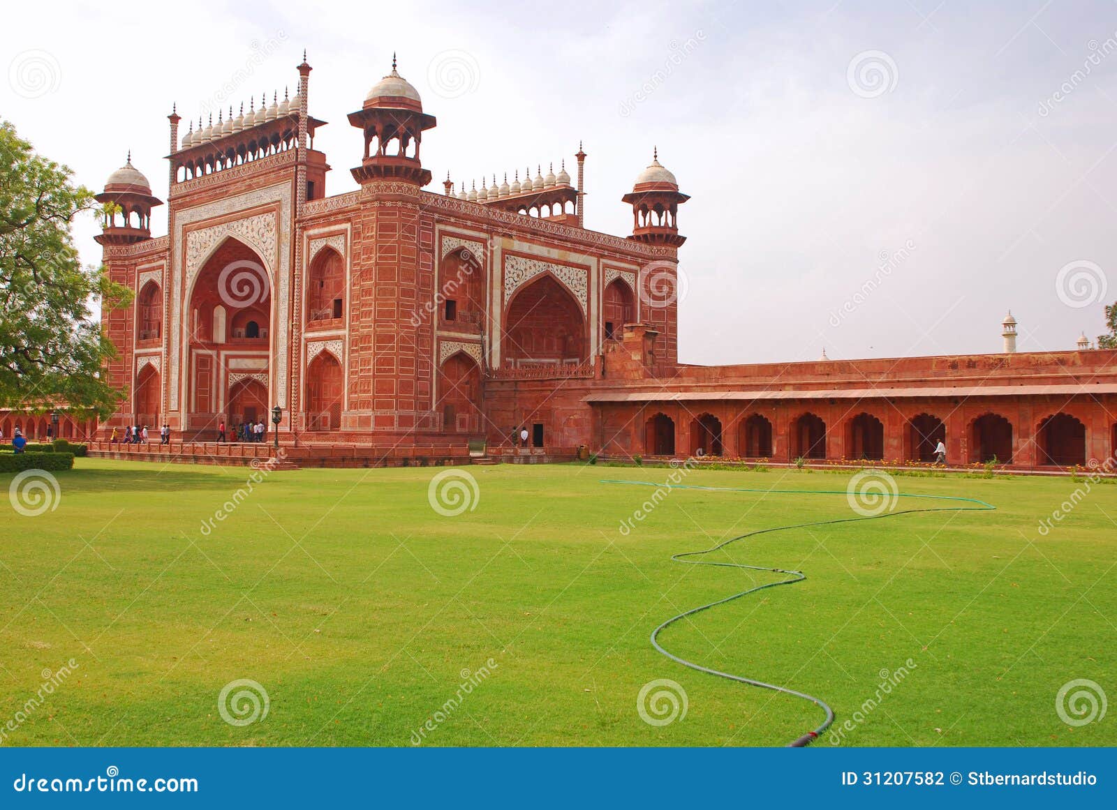 The Great Gate of Taj Mahal Stock Photo - Image of colour, ganji: 31207582