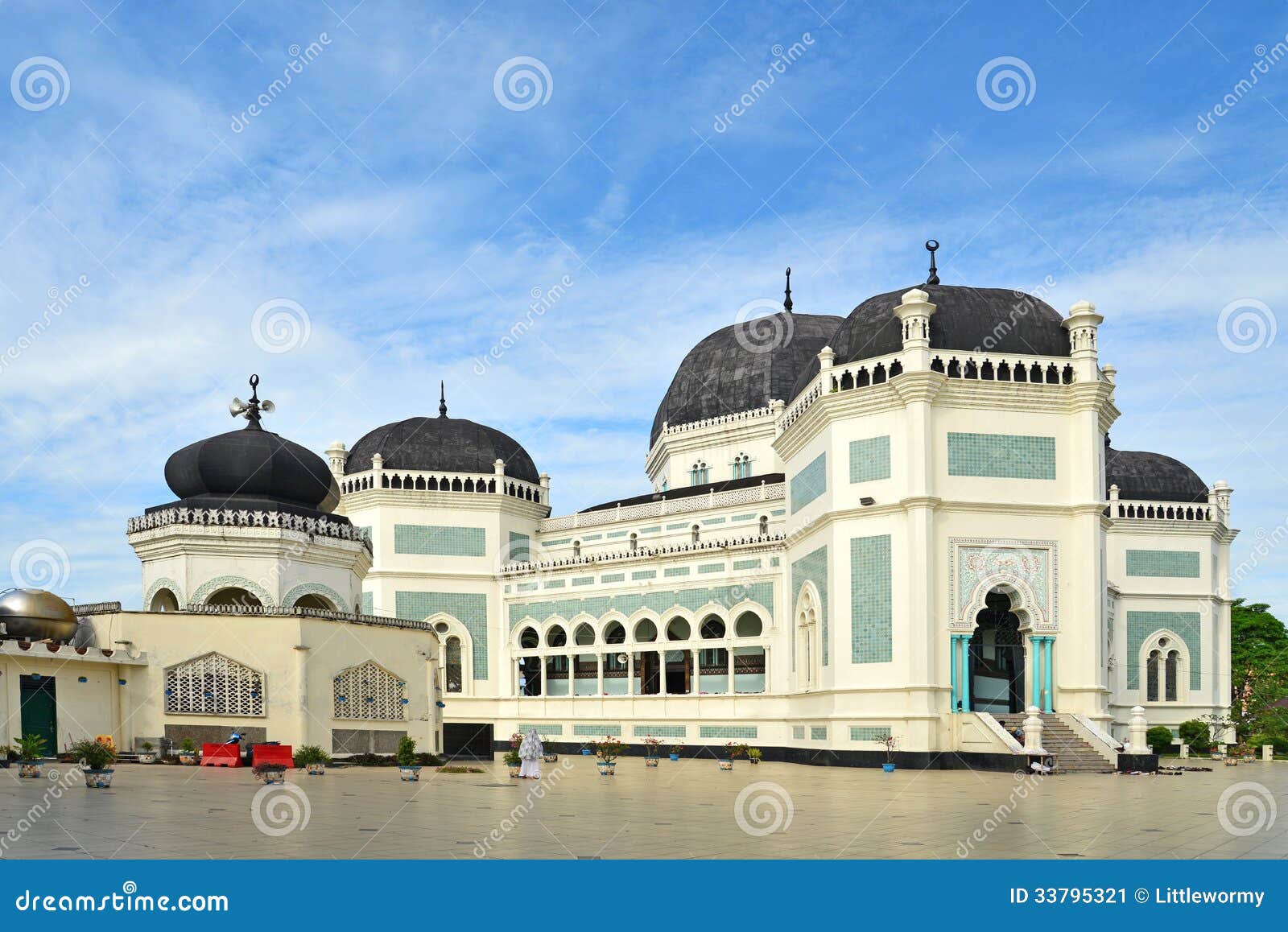 Masjid Raya Makassar Stock Photo | CartoonDealer.com #31917672
